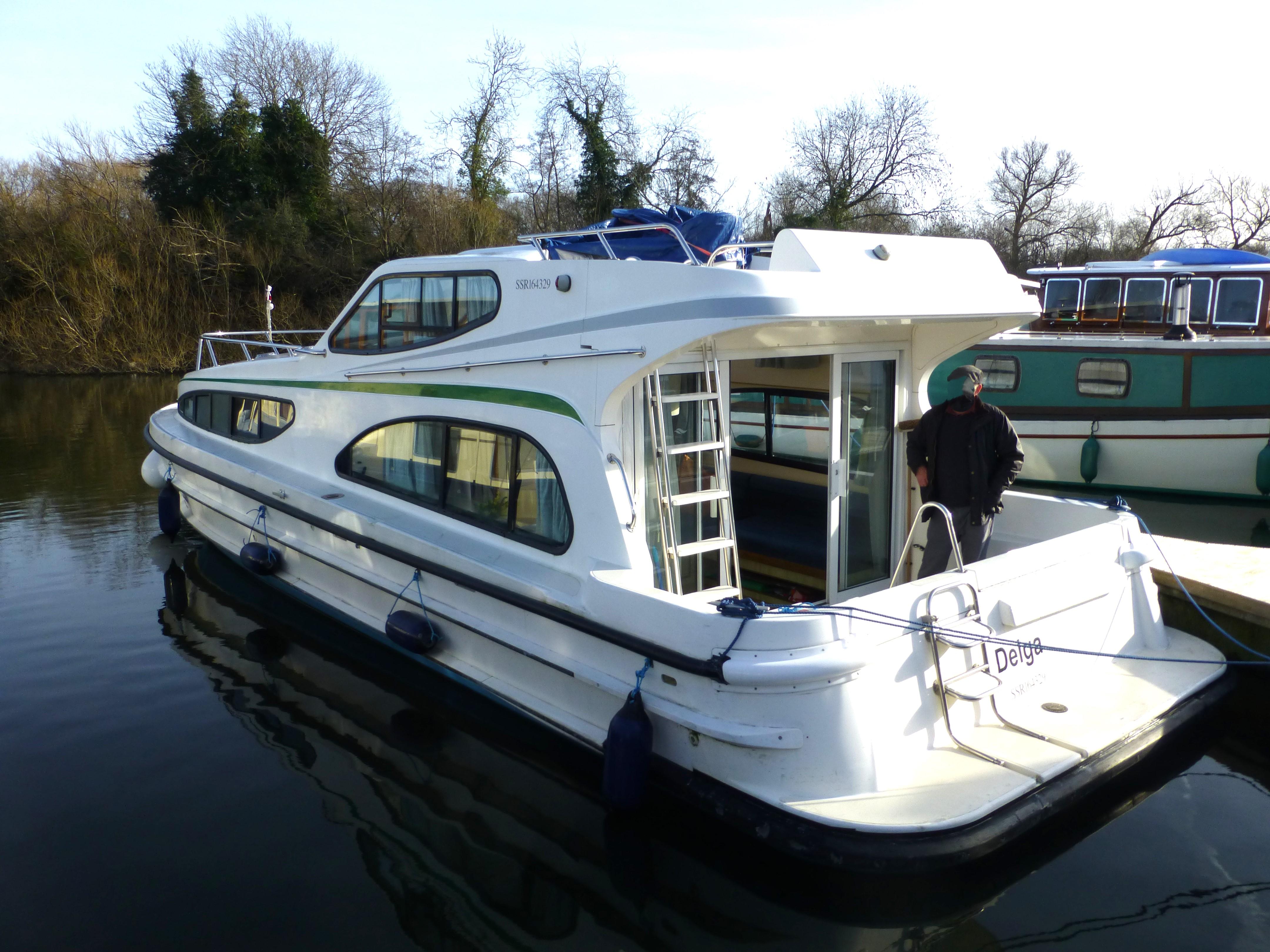 2001 Classic Caprice Connoisseur 12m Canal and River Cruiser for sale ...
