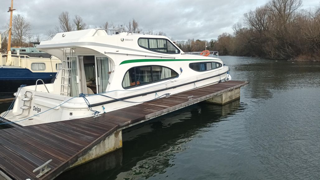 2001 Classic Caprice Connoisseur 12m Canal and River Cruiser for sale ...