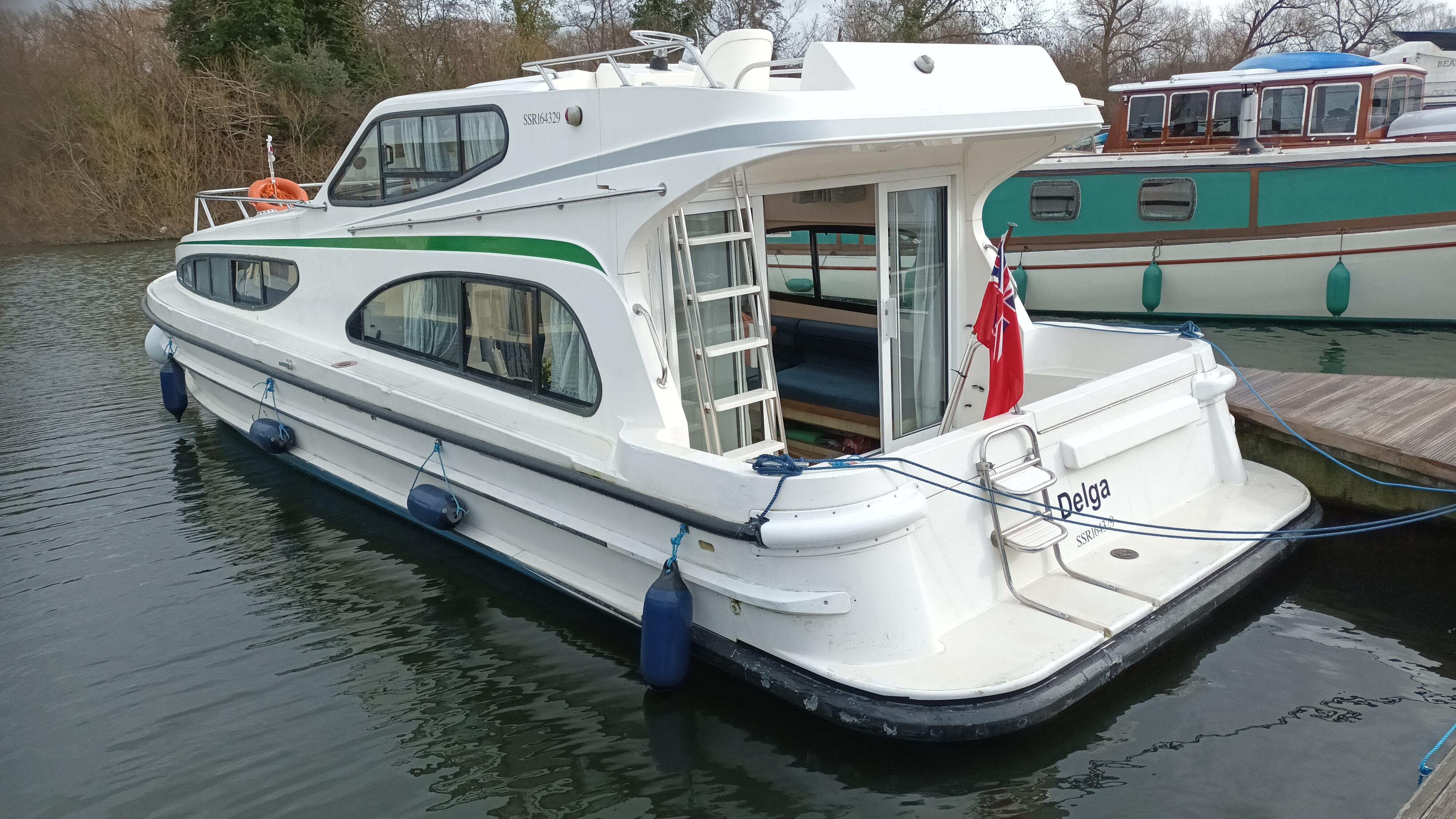 2001 Classic Caprice Connoisseur 12m Canal and River Cruiser for sale ...