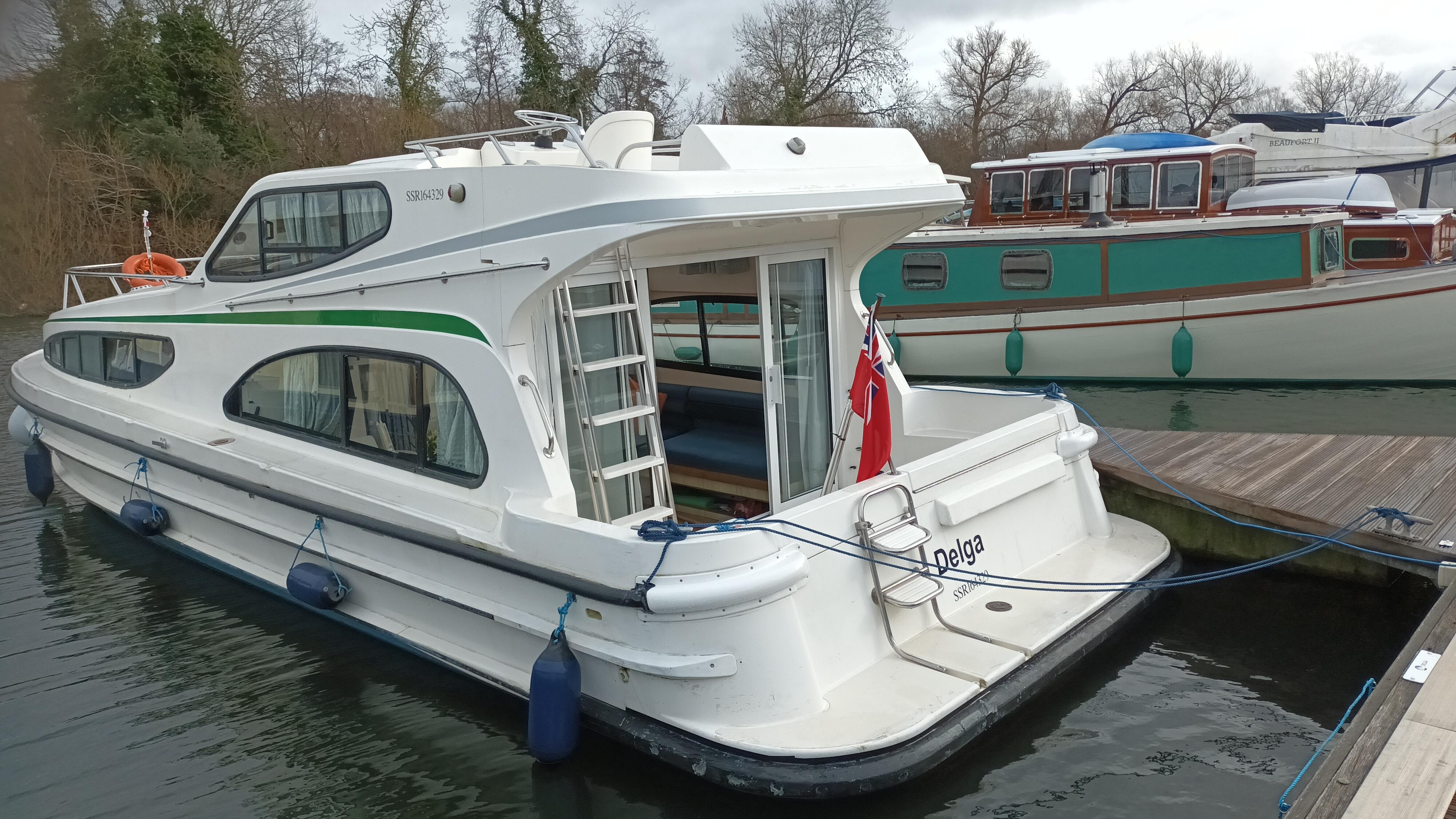2001 Classic Caprice Connoisseur 12m Canal and River Cruiser for sale ...