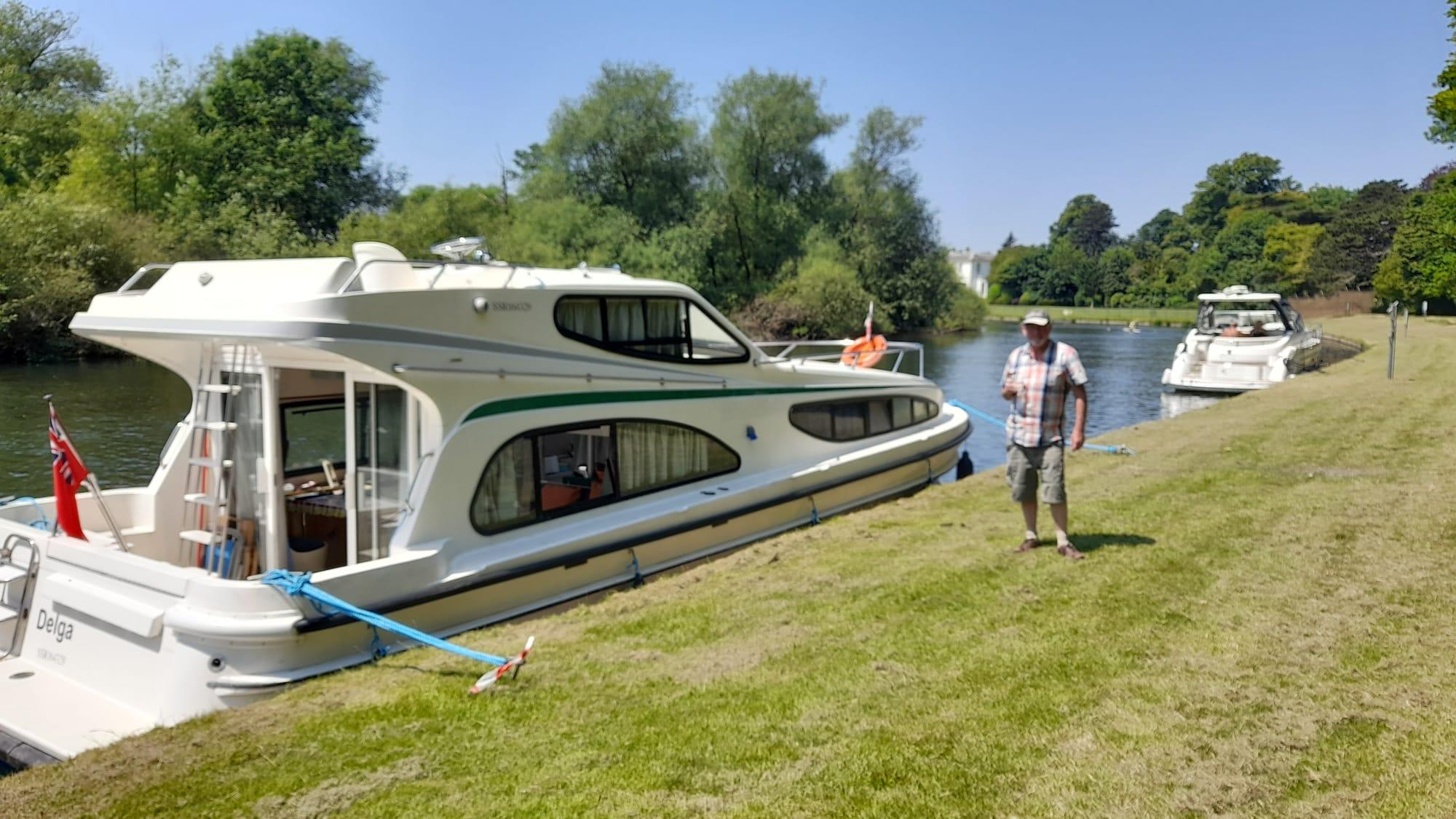 2001 Classic Caprice Connoisseur 12m Canal and River Cruiser for sale ...