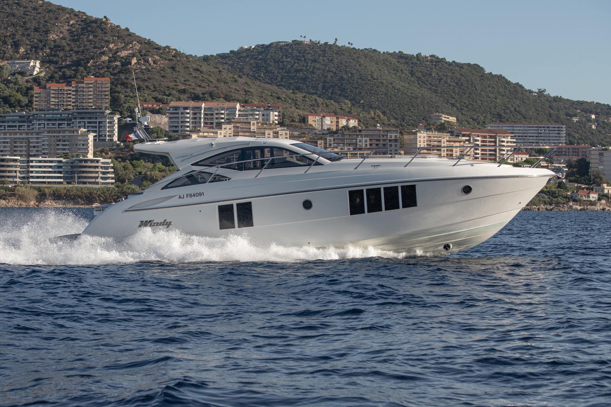 2019 Windy 46 Chinook Cruiser for sale - YachtWorld