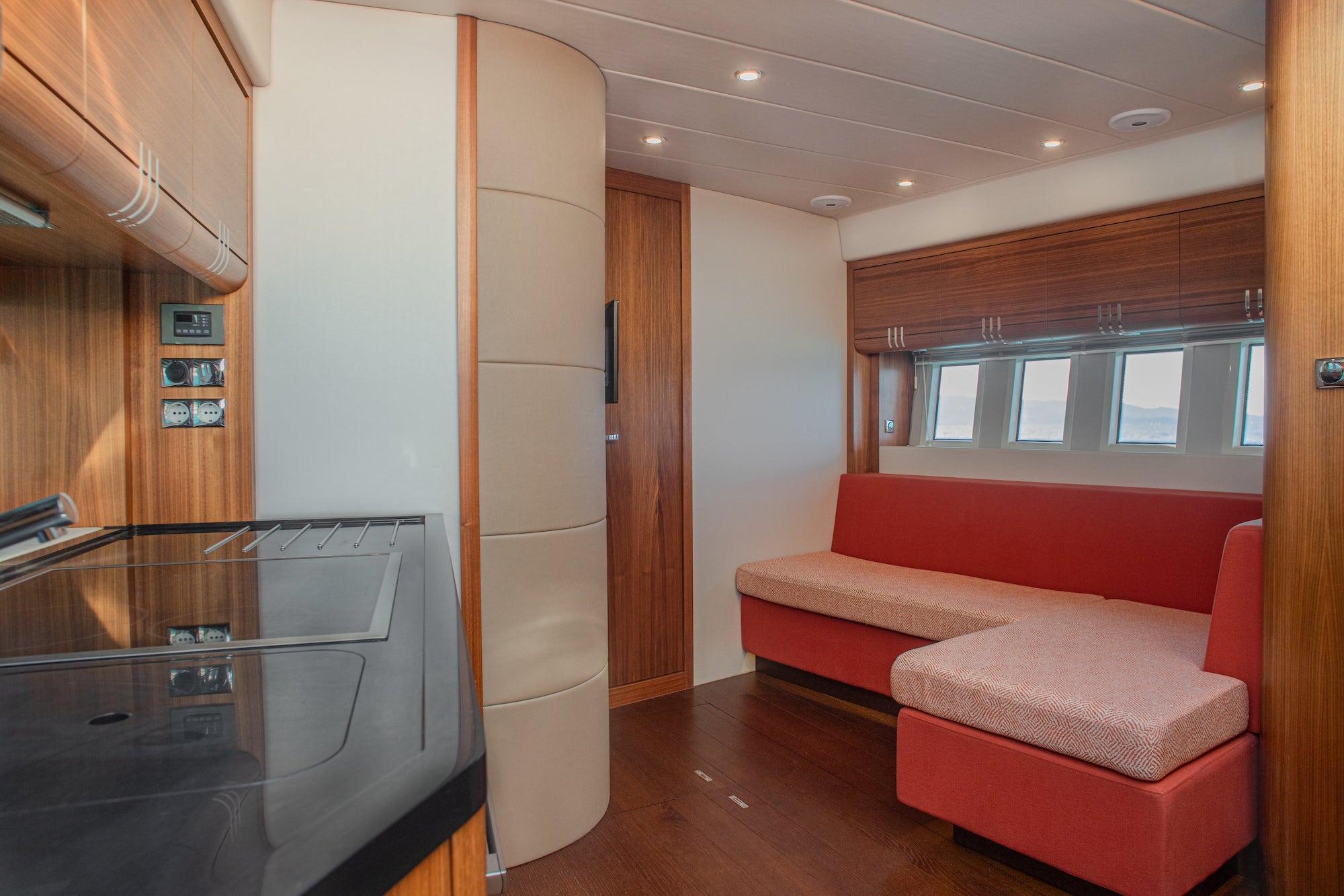 2019 Windy 46 Chinook Cruiser for sale - YachtWorld