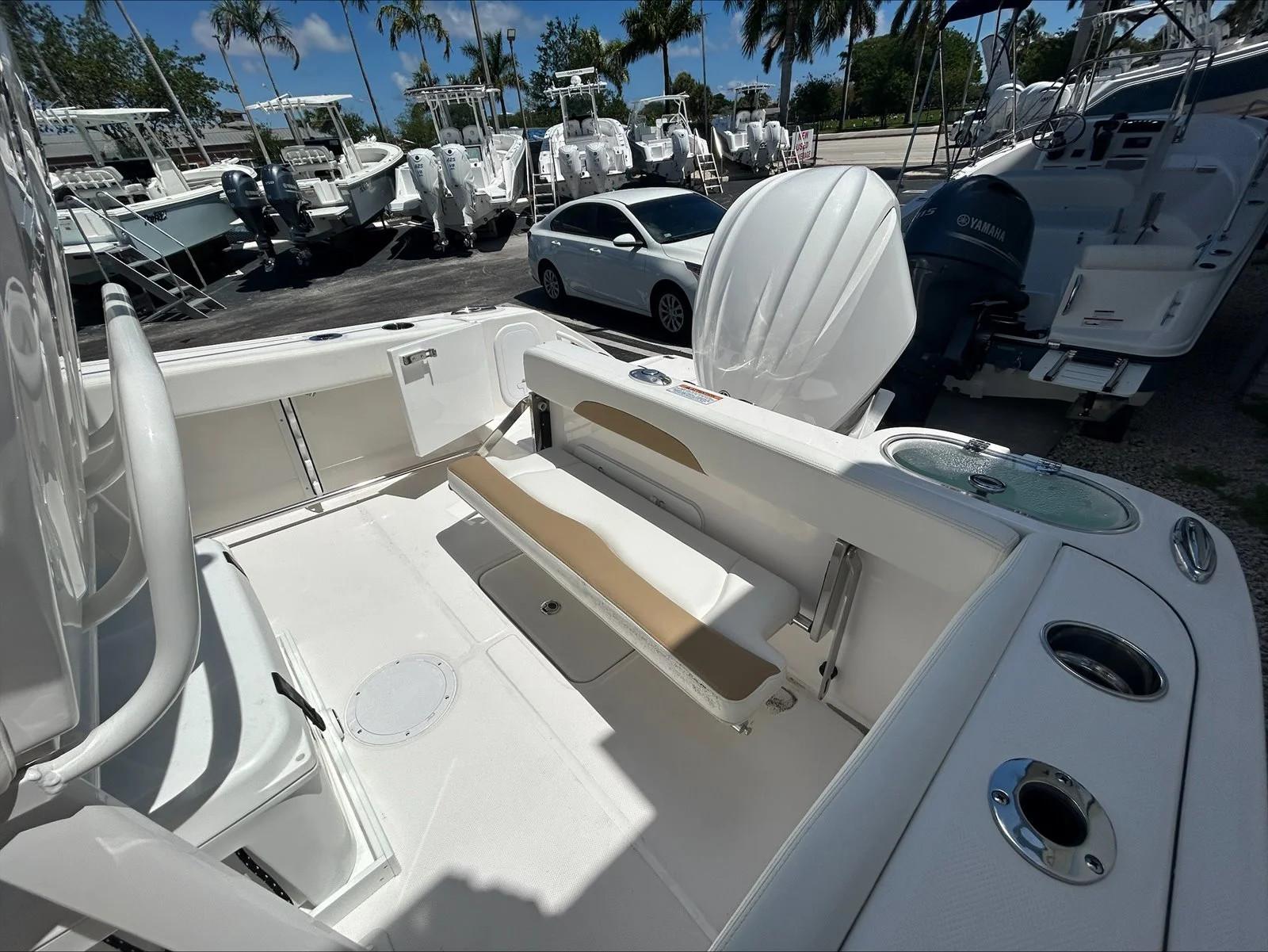 2023 Edgewater 230 CC Bateaux à console centrale à vendre - YachtWorld