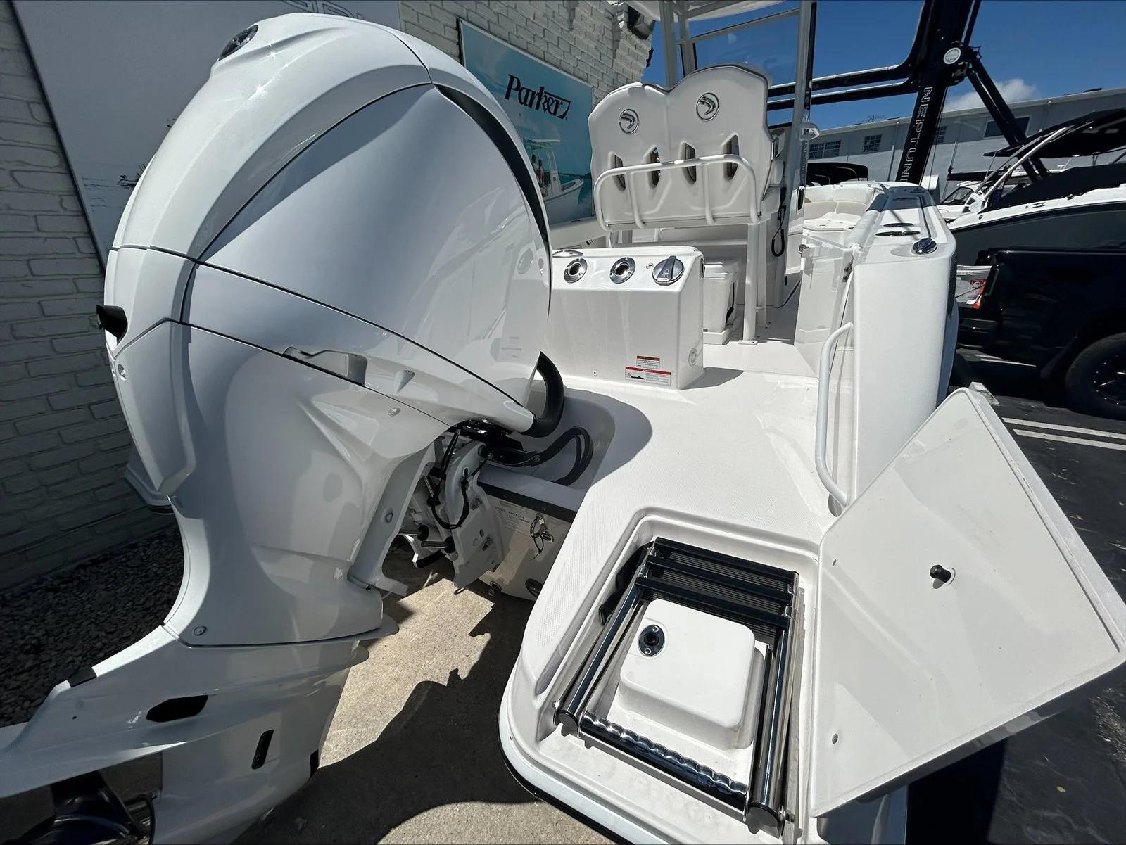 2023 Edgewater 230 CC Bateaux à console centrale à vendre - YachtWorld