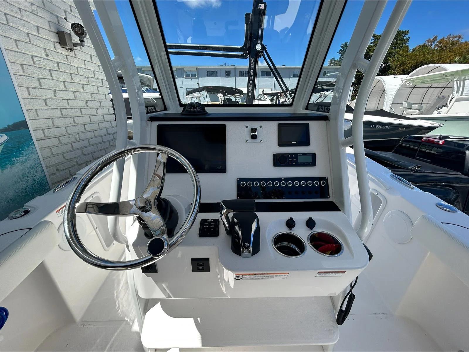 2023 Edgewater 230 CC Bateaux à console centrale à vendre - YachtWorld