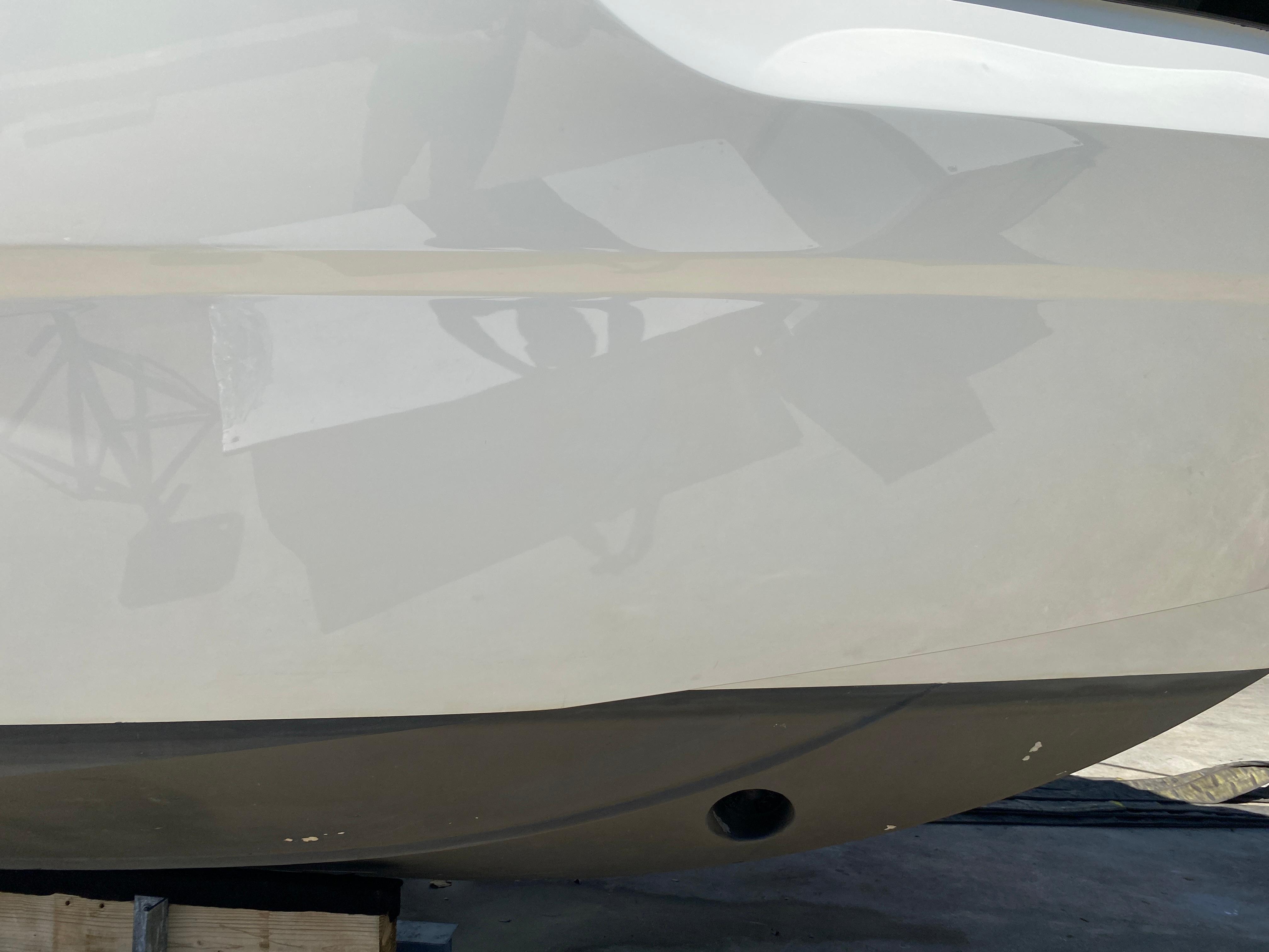 2014 Absolute 40 STL Express Cruiser for sale - YachtWorld