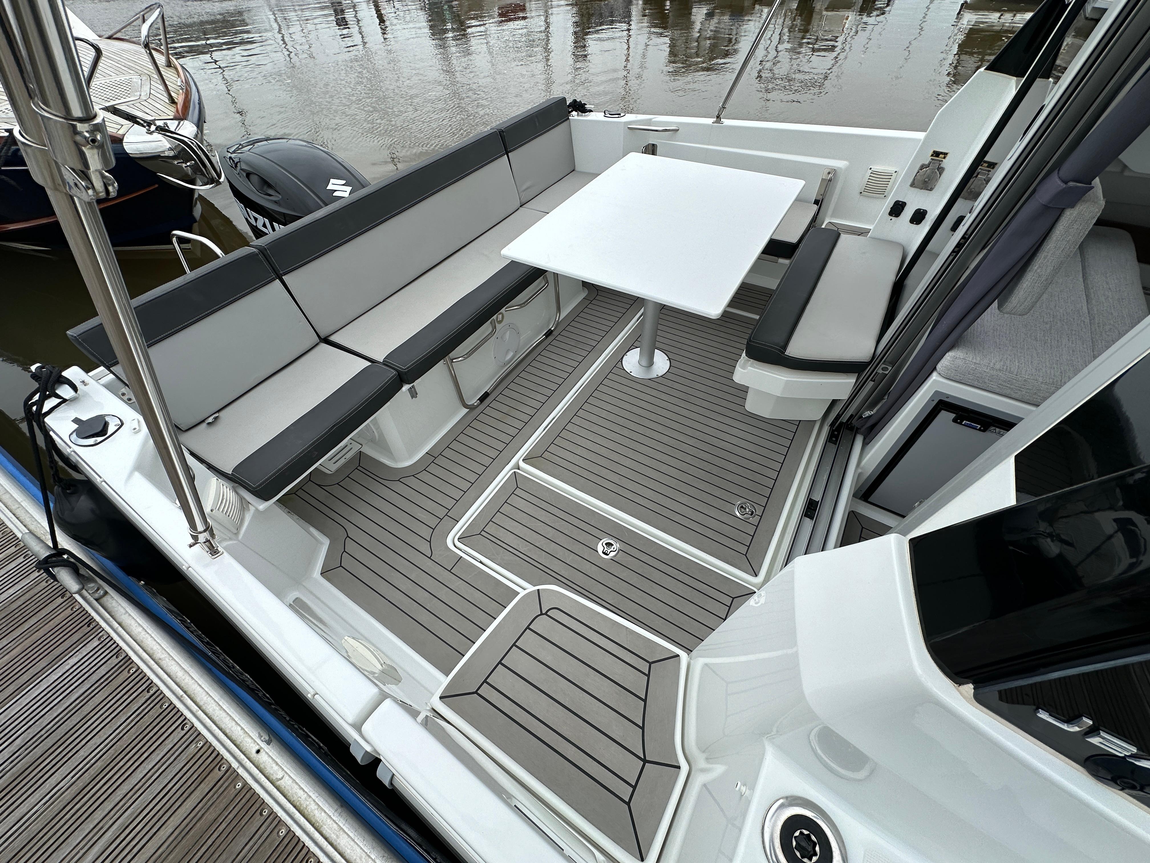 2021 Jeanneau Merry Fisher 795 Series 2 Cruceros en venta - YachtWorld