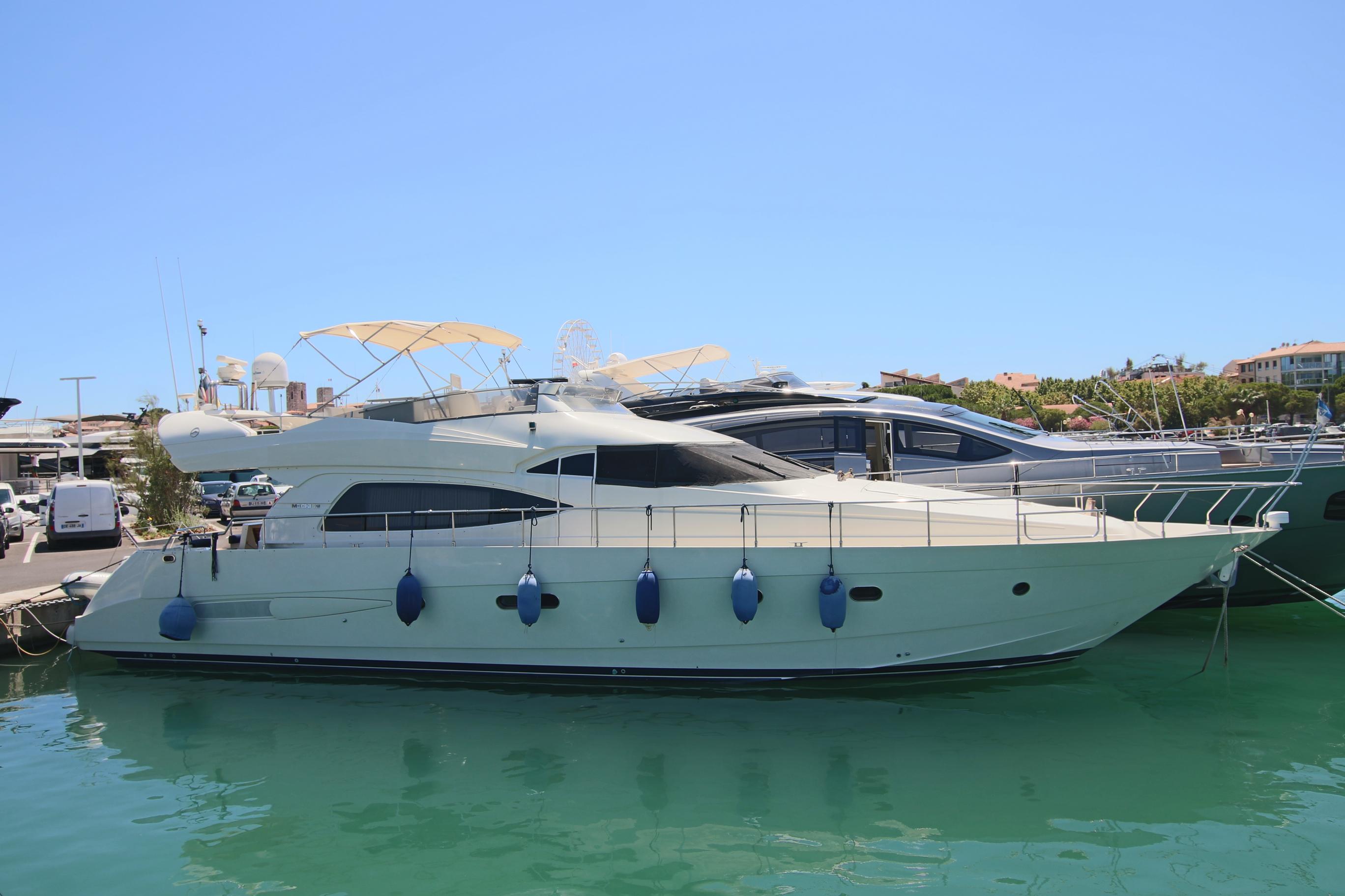 1997 Mochi Craft Sonic 19 Flybridge for sale - YachtWorld