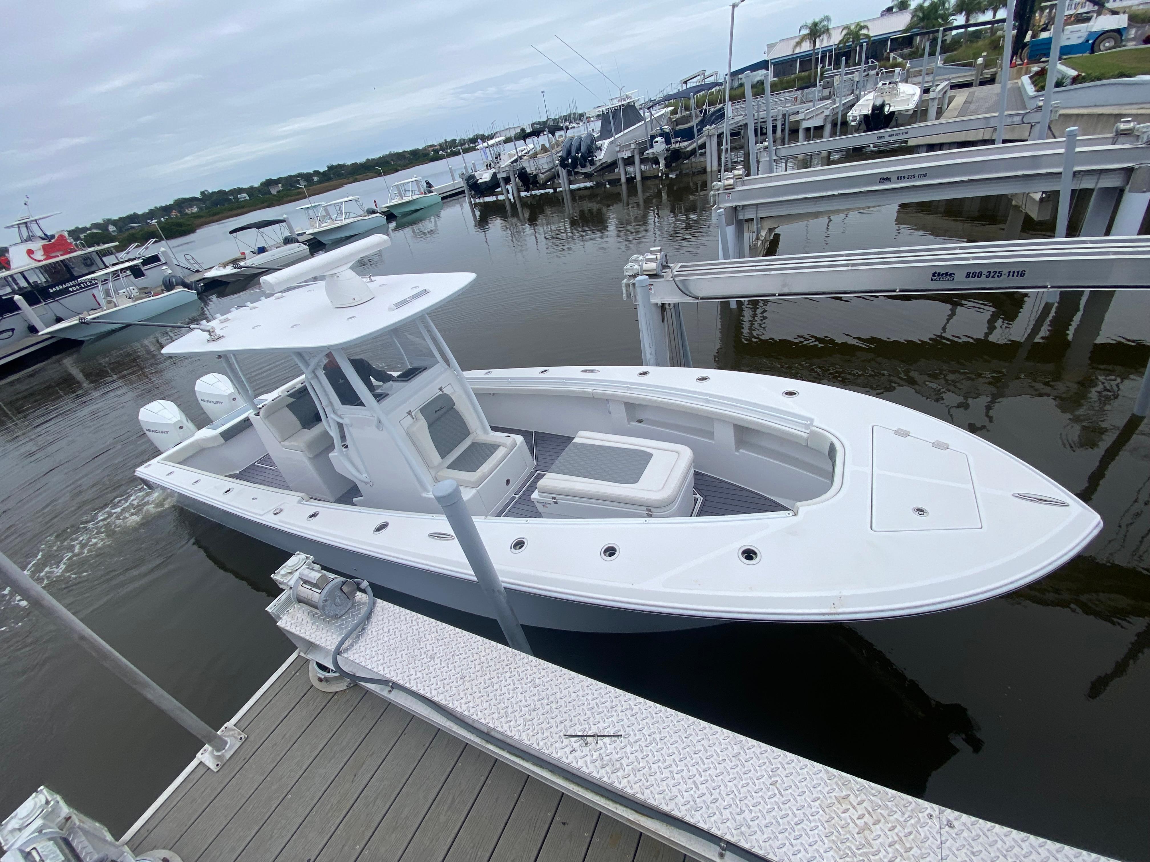 2023 Front Runner 33 CC Centre Console for sale - YachtWorld