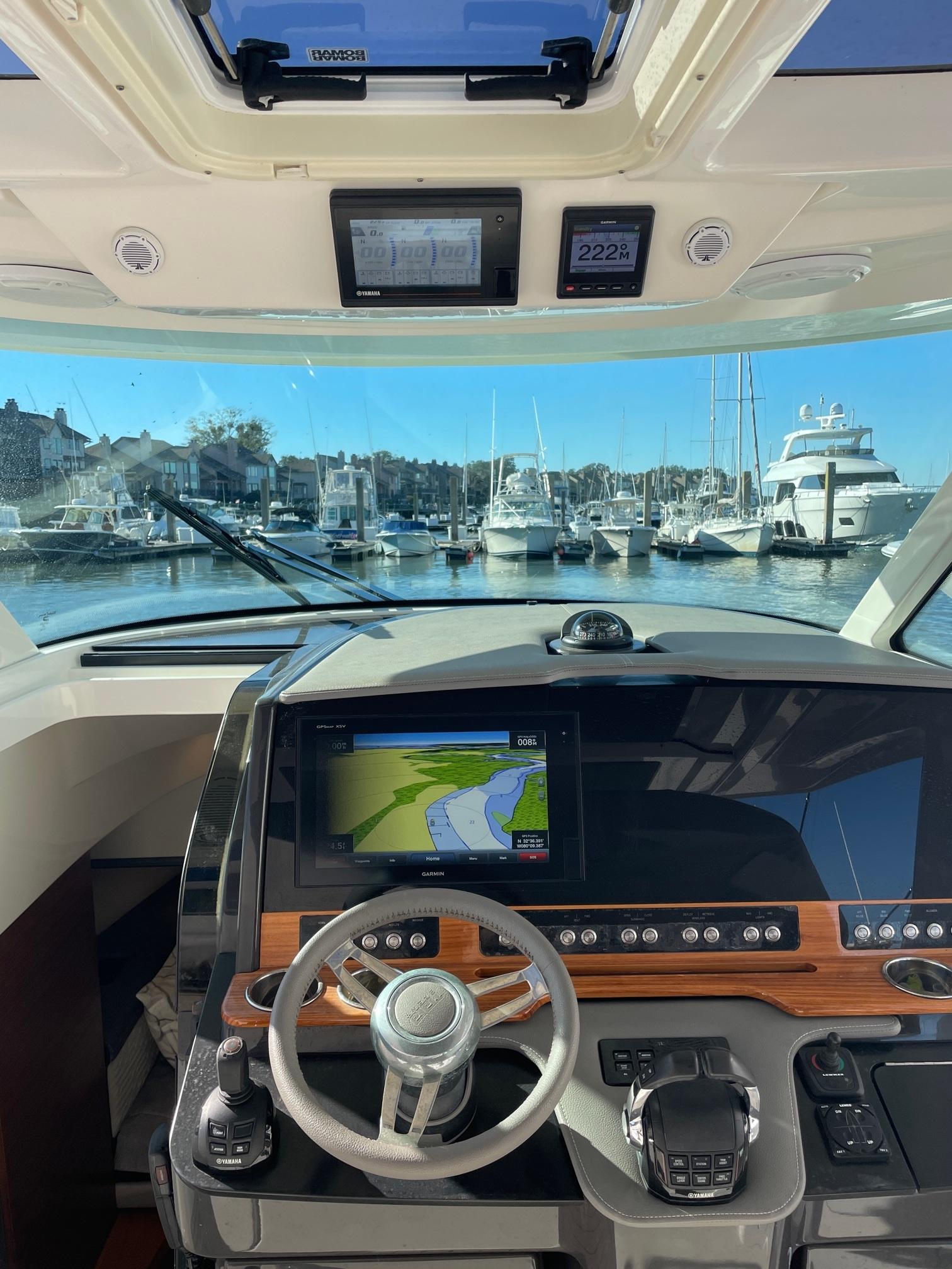 2019 Tiara Sport 38 LS Cuddy Cabin for sale - YachtWorld