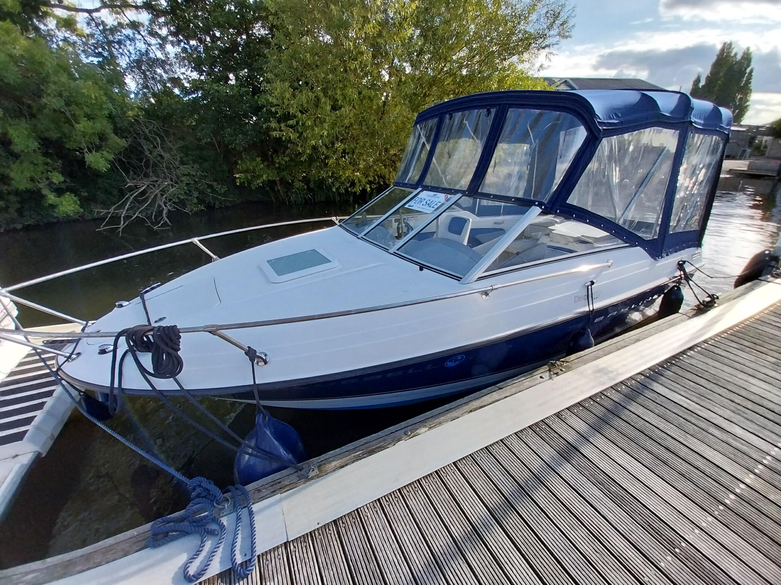Occasion 2006 Bayliner Discovery 192 - Surrey | TopBoats