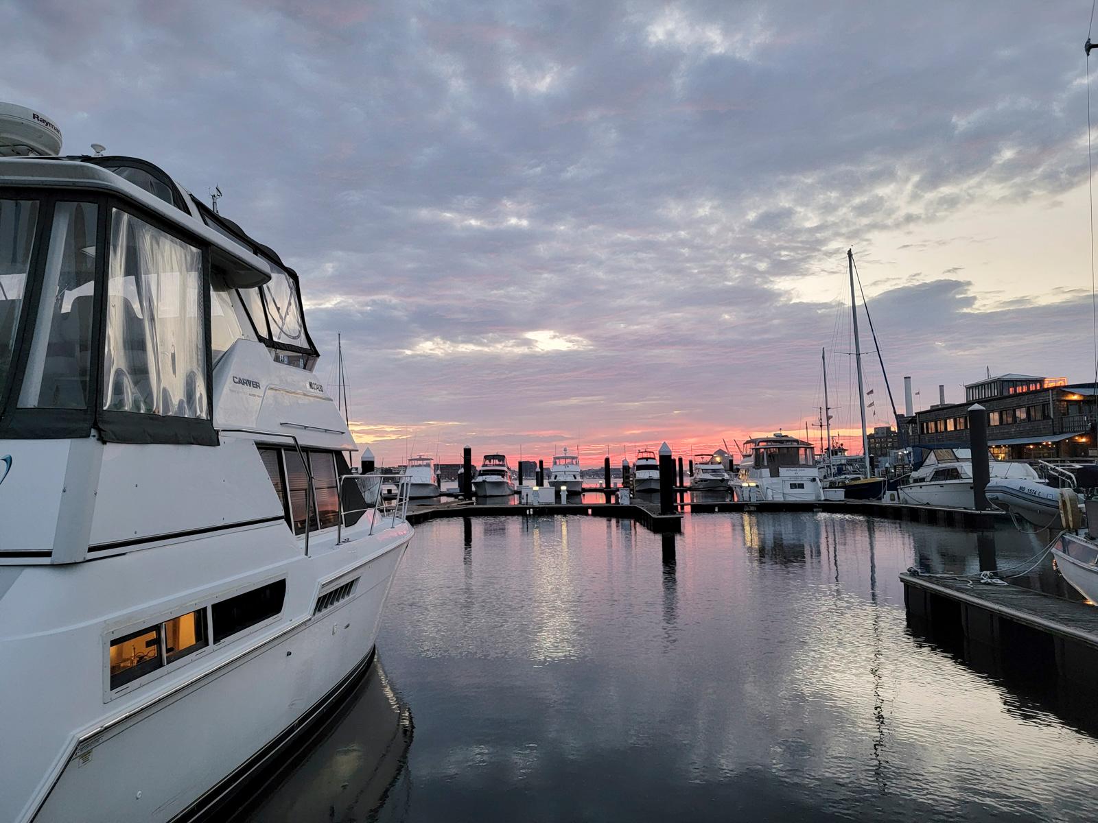 1997 Carver 355 Aft Cabin Aft Cabin for sale - YachtWorld