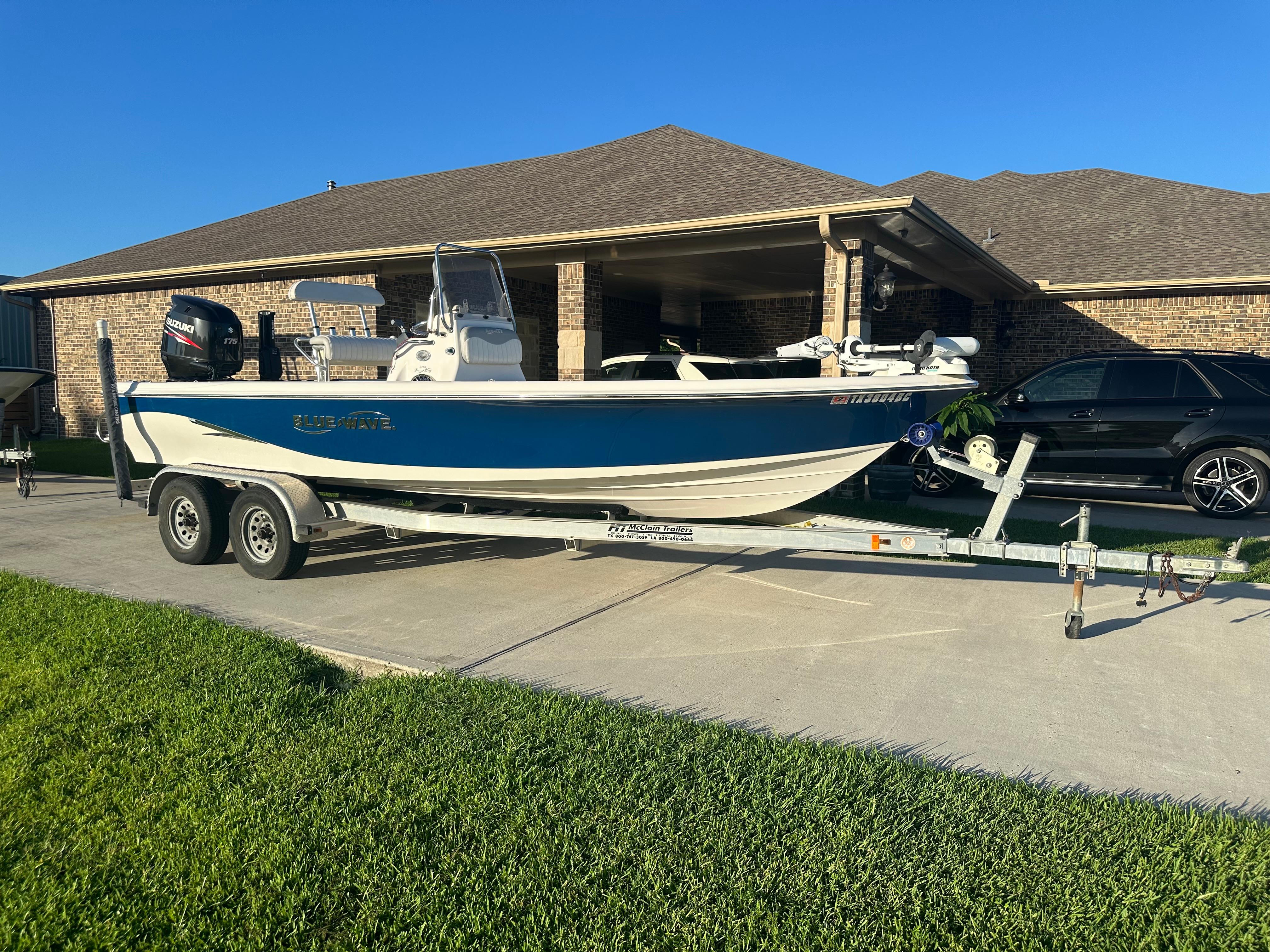 2010 Blue Wave 2200 PureBay Center Console for sale - YachtWorld