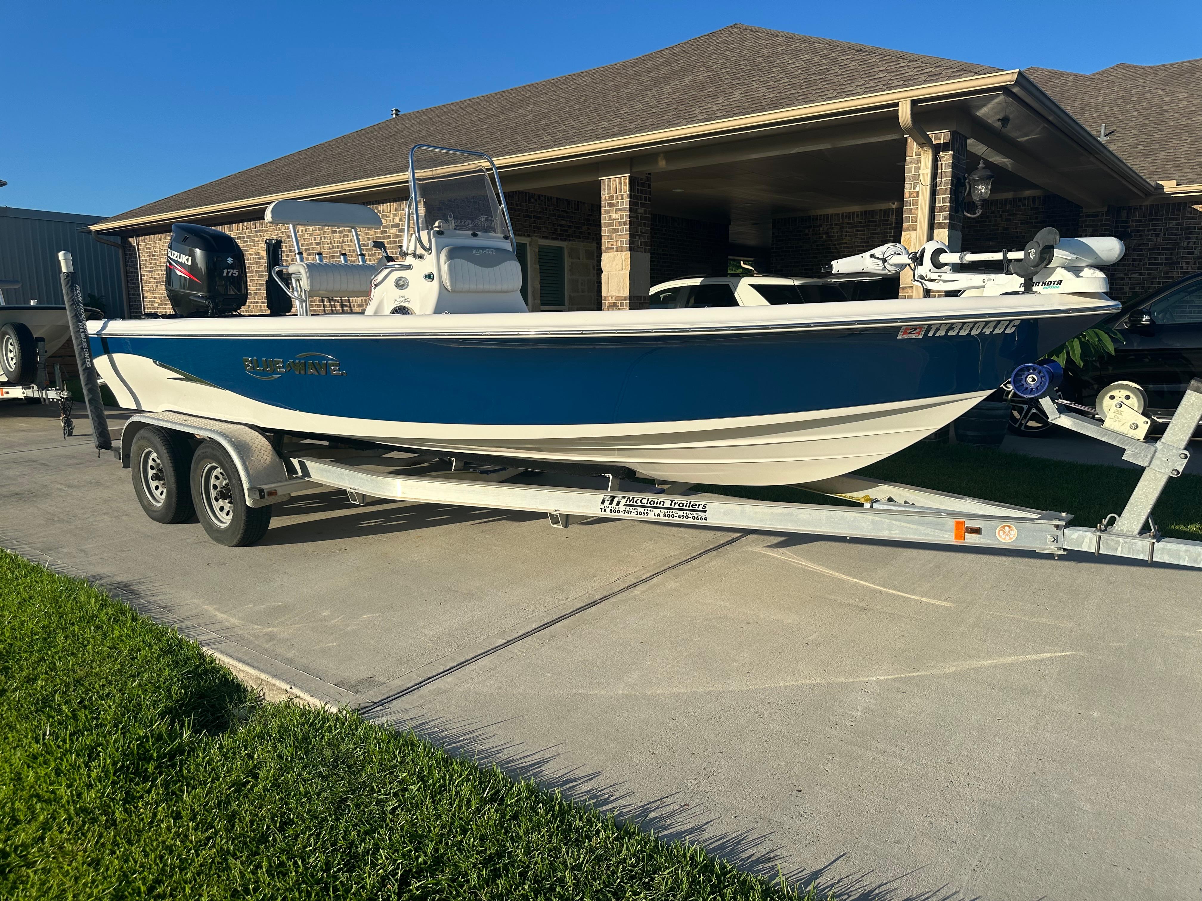 2010 Blue Wave 2200 PureBay Center Console for sale - YachtWorld