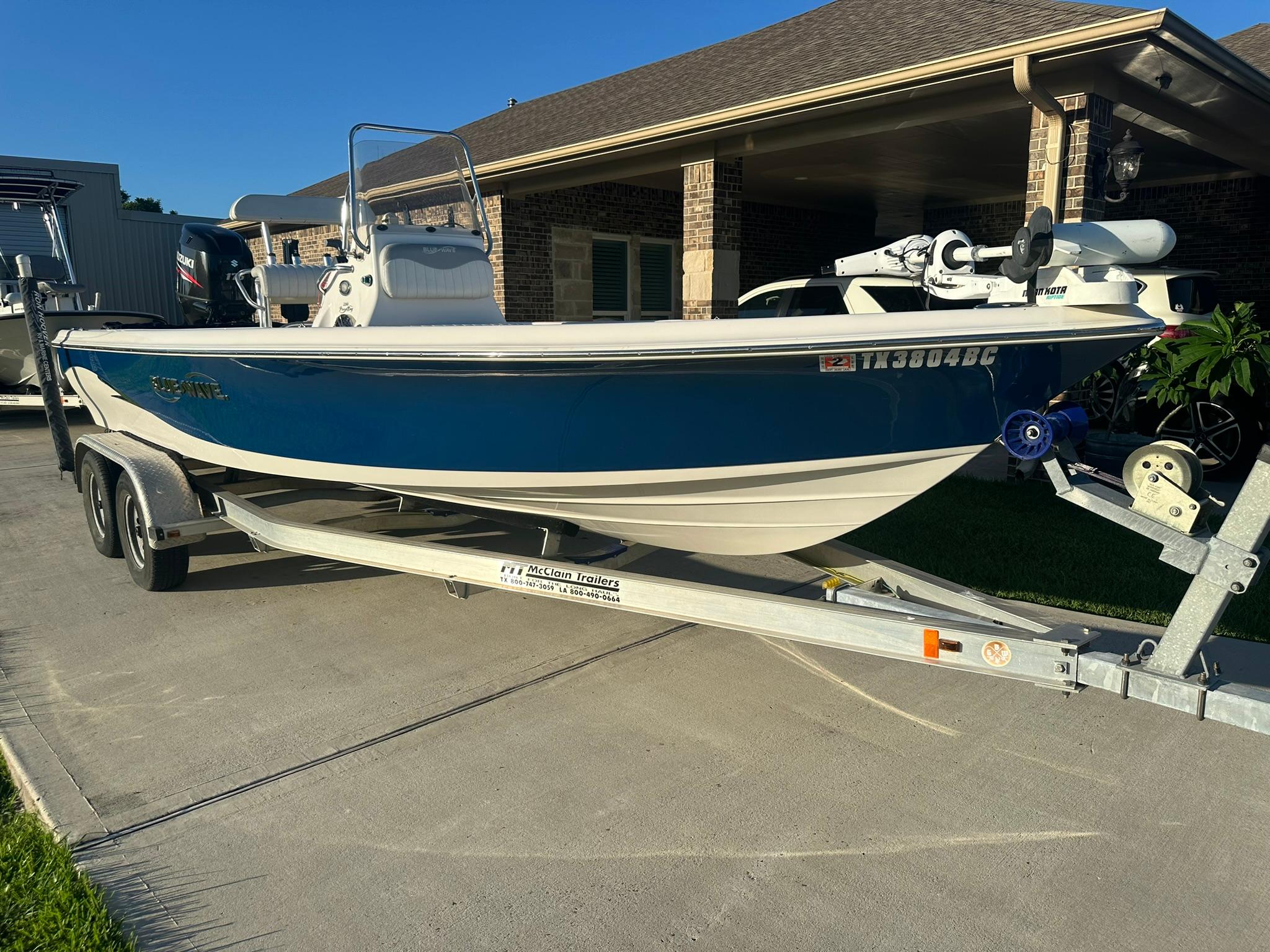 2010 Blue Wave 2200 PureBay Center Console for sale - YachtWorld