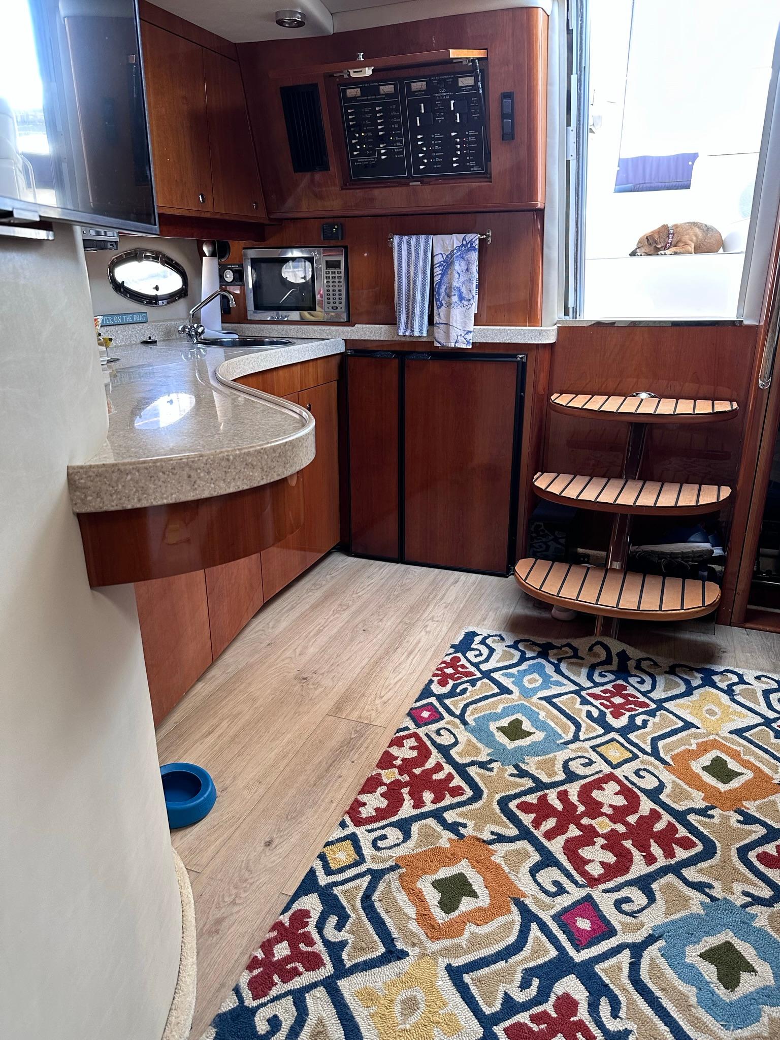 2005 Regal Commodore 4260 Motor Yachts for sale - YachtWorld