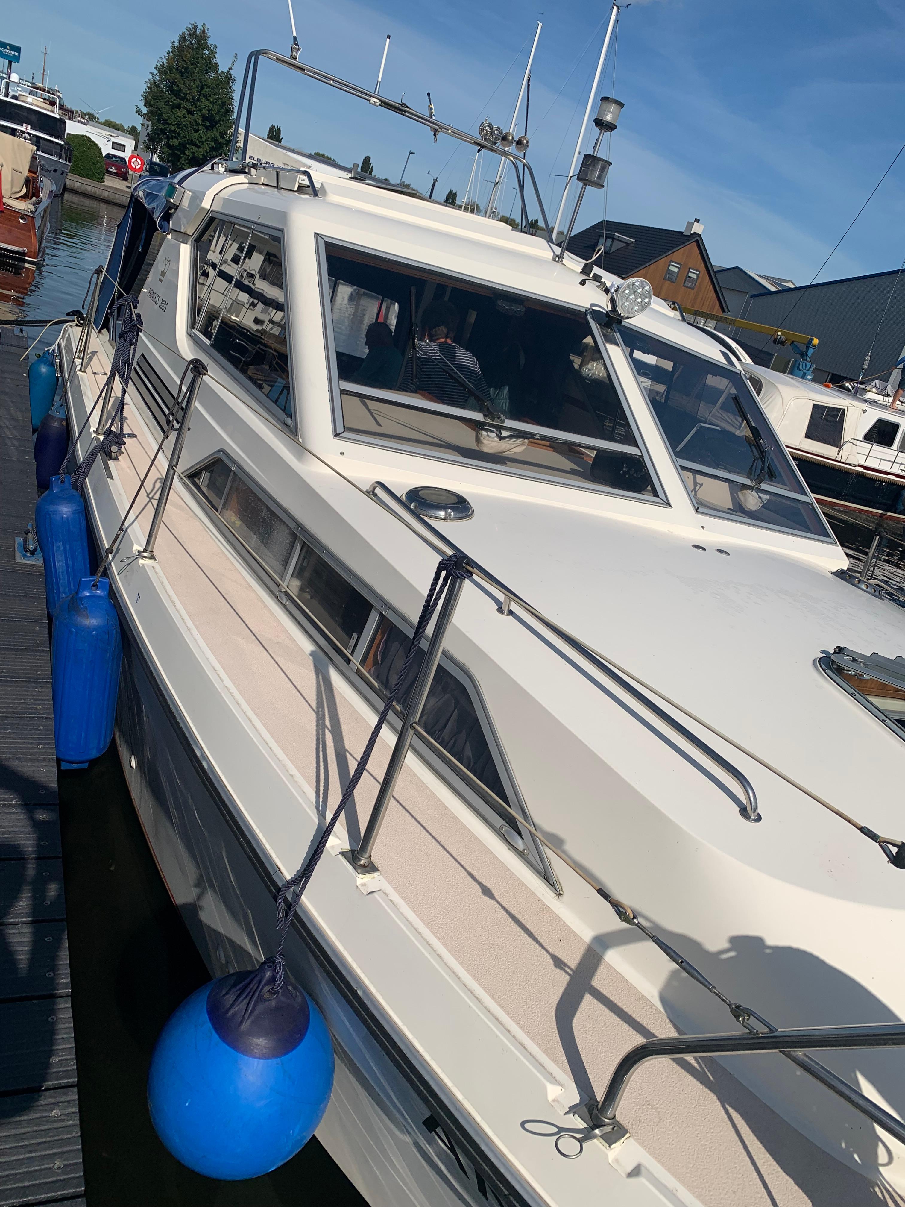 Gebraucht 1987 Princess 30DS | YachtFocus