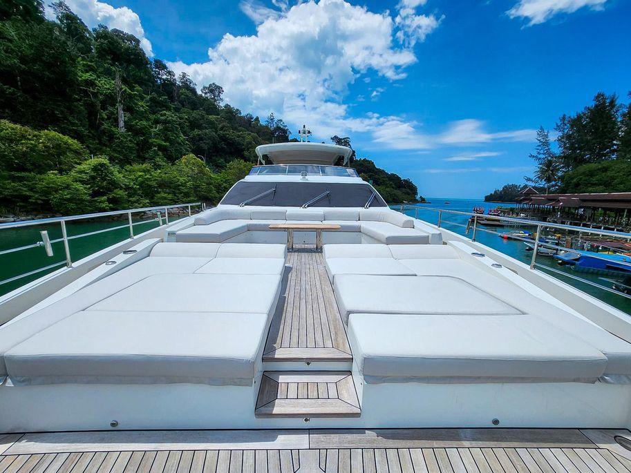 LONG TENG Motor Yacht Azimut for sale - YachtWorld