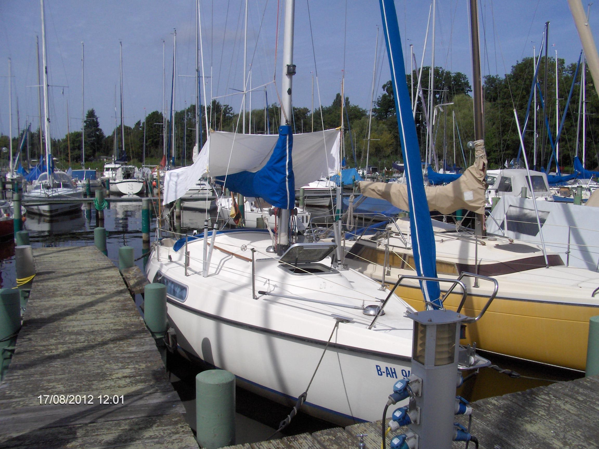 Hallberg-Rassy 26 8m 1979, Segelyachten - Berlin | Boot24