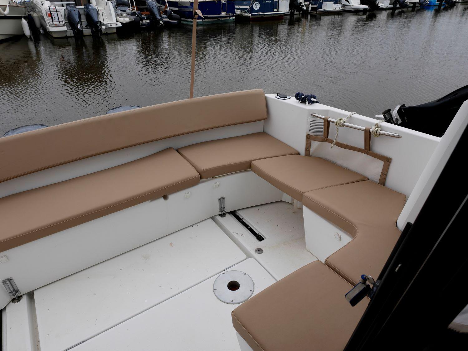 Jeanneau Merry Fisher 855 | 2013 | 28ft - 85 - Vendée | Boatshop24