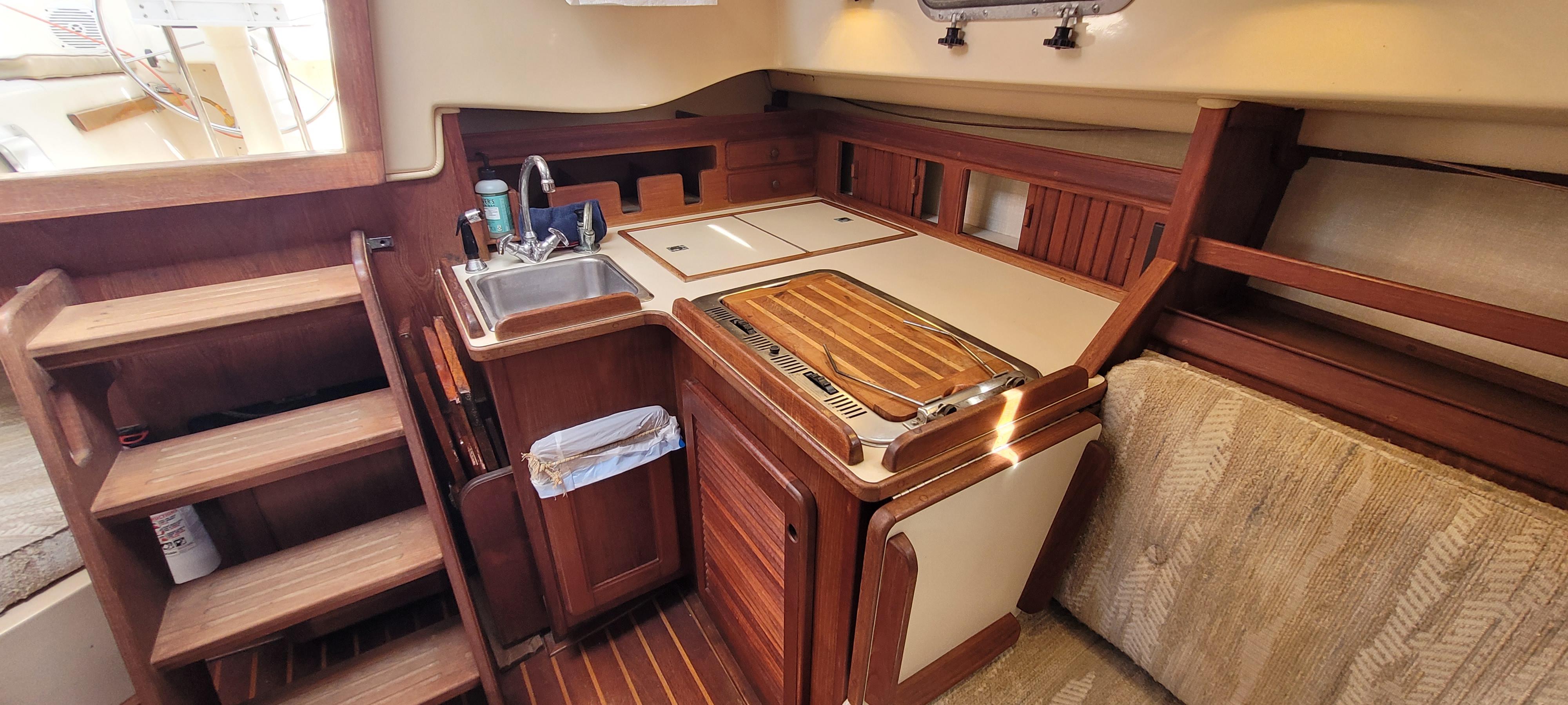 1986 Island Packet 27 Sloop Sloop for sale - YachtWorld