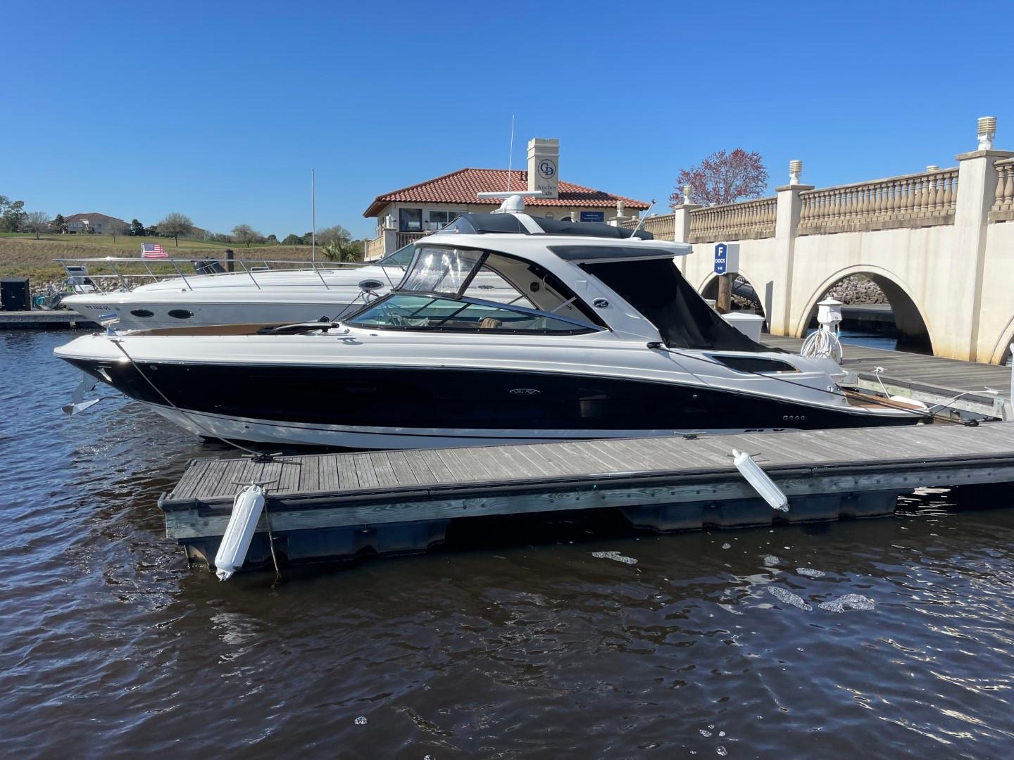 2015 Sea Ray 350 SLX Sports Cruiser for sale - YachtWorld