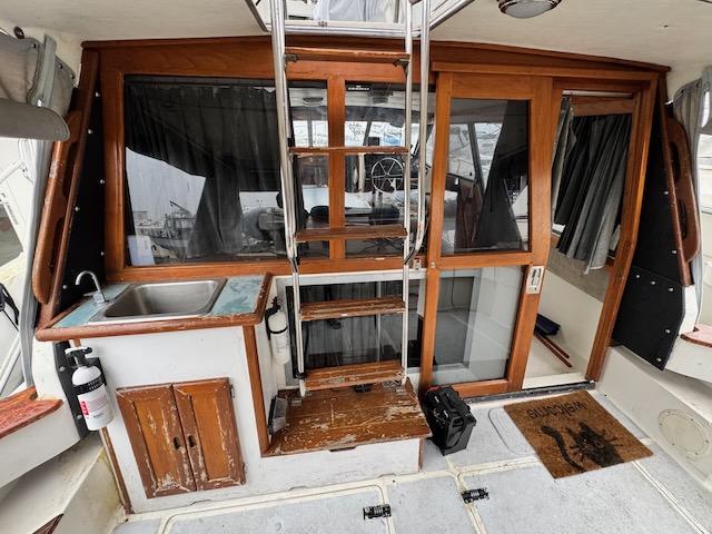 1989 Bayliner 3288 Motoryacht Flybridge for sale - YachtWorld