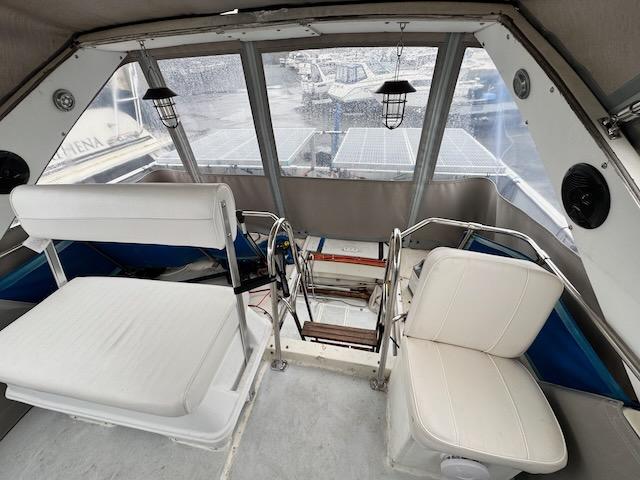 1989 Bayliner 3288 Motoryacht Flybridge for sale - YachtWorld