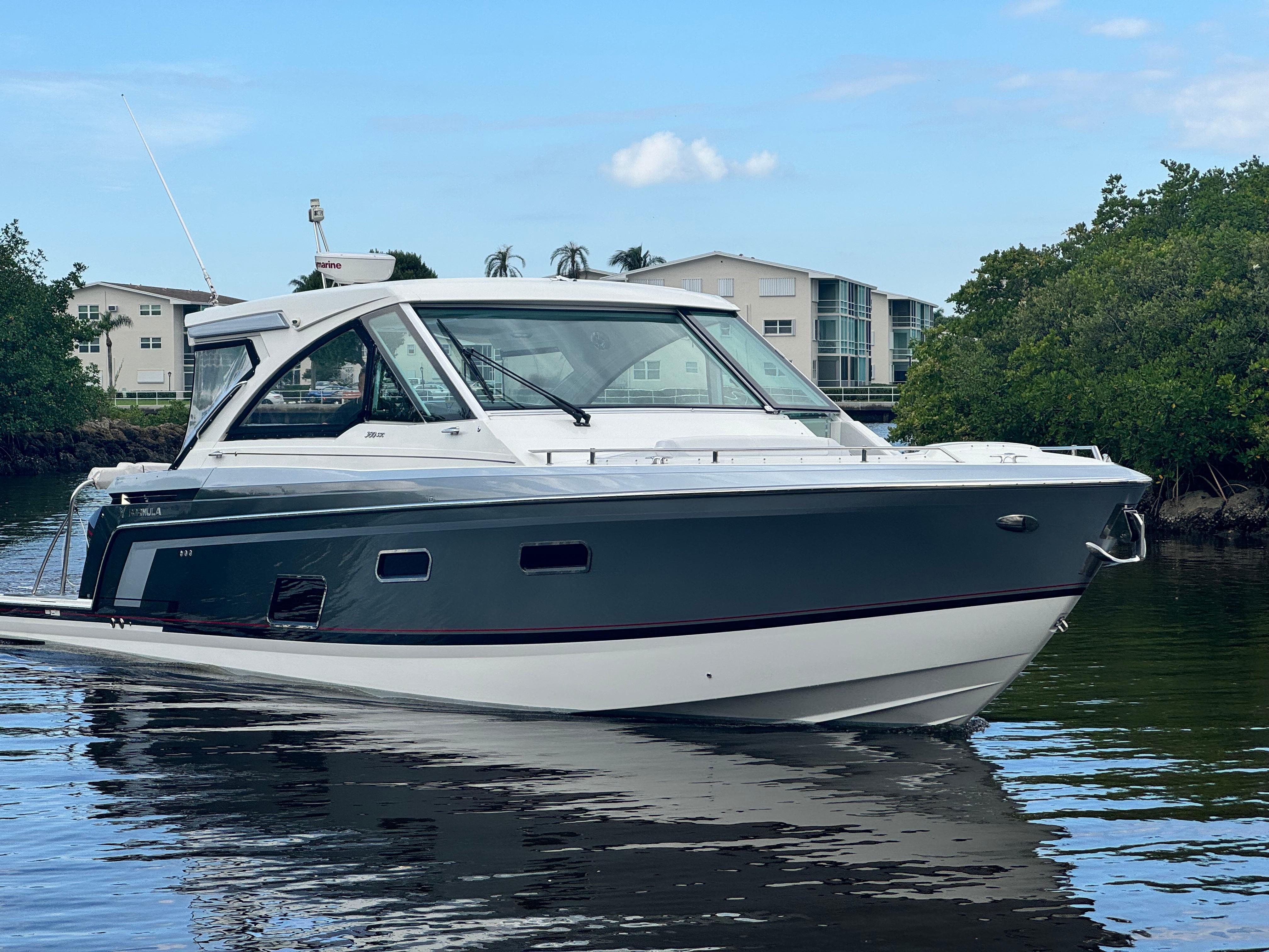 2021 Formula 380 Super Sport Crossover OB Cuddy Cabin for sale - YachtWorld