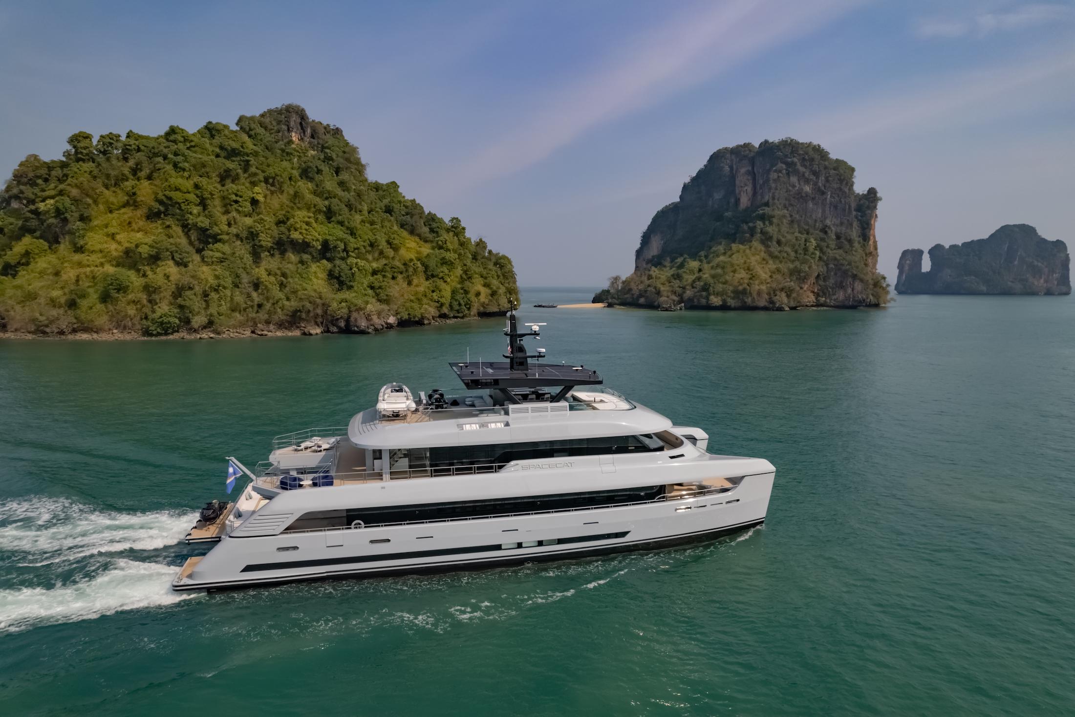 SPACECAT Power Catamaran Silver Yachts for sale - YachtWorld