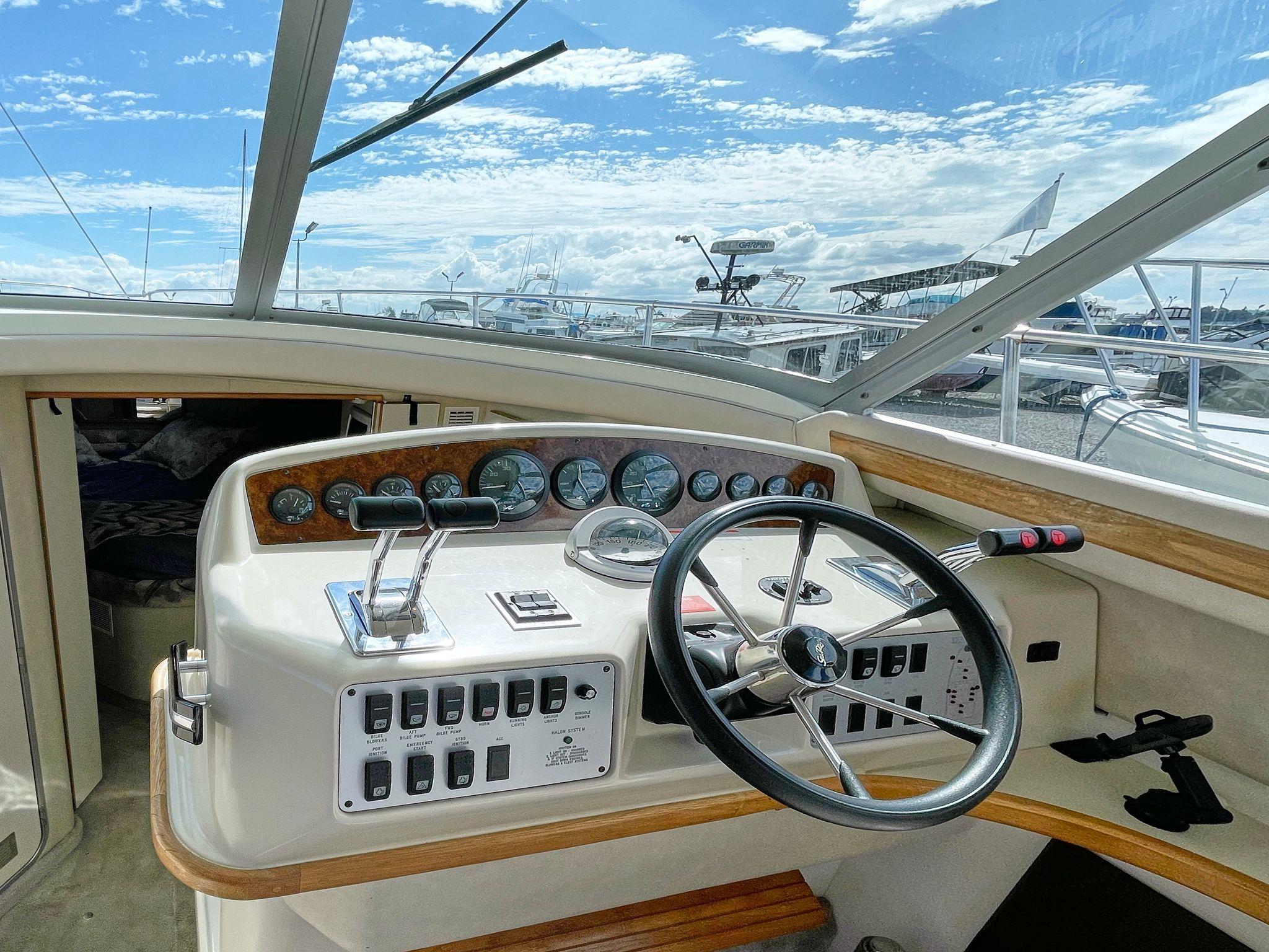 1995 Sea Ray 370 Sedan Bridge Flybridge for sale - YachtWorld