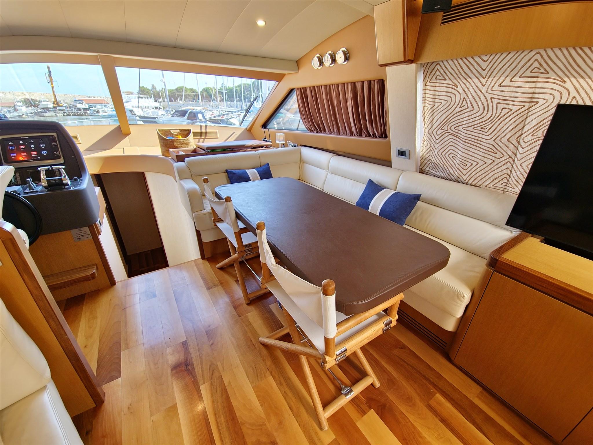 2006 Ferretti Yachts 630 Flybridge for sale - YachtWorld