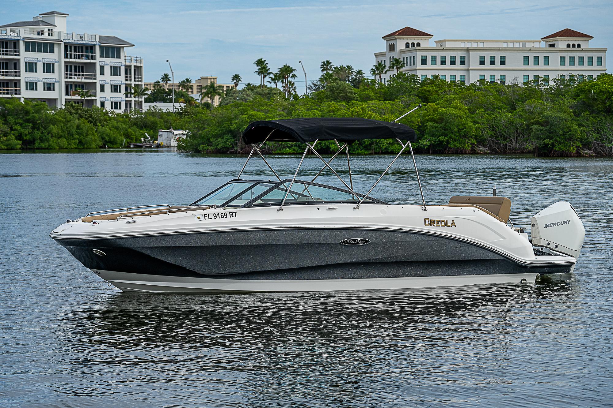 2019 Sea Ray SDX 250 Outboard Deck for sale - YachtWorld