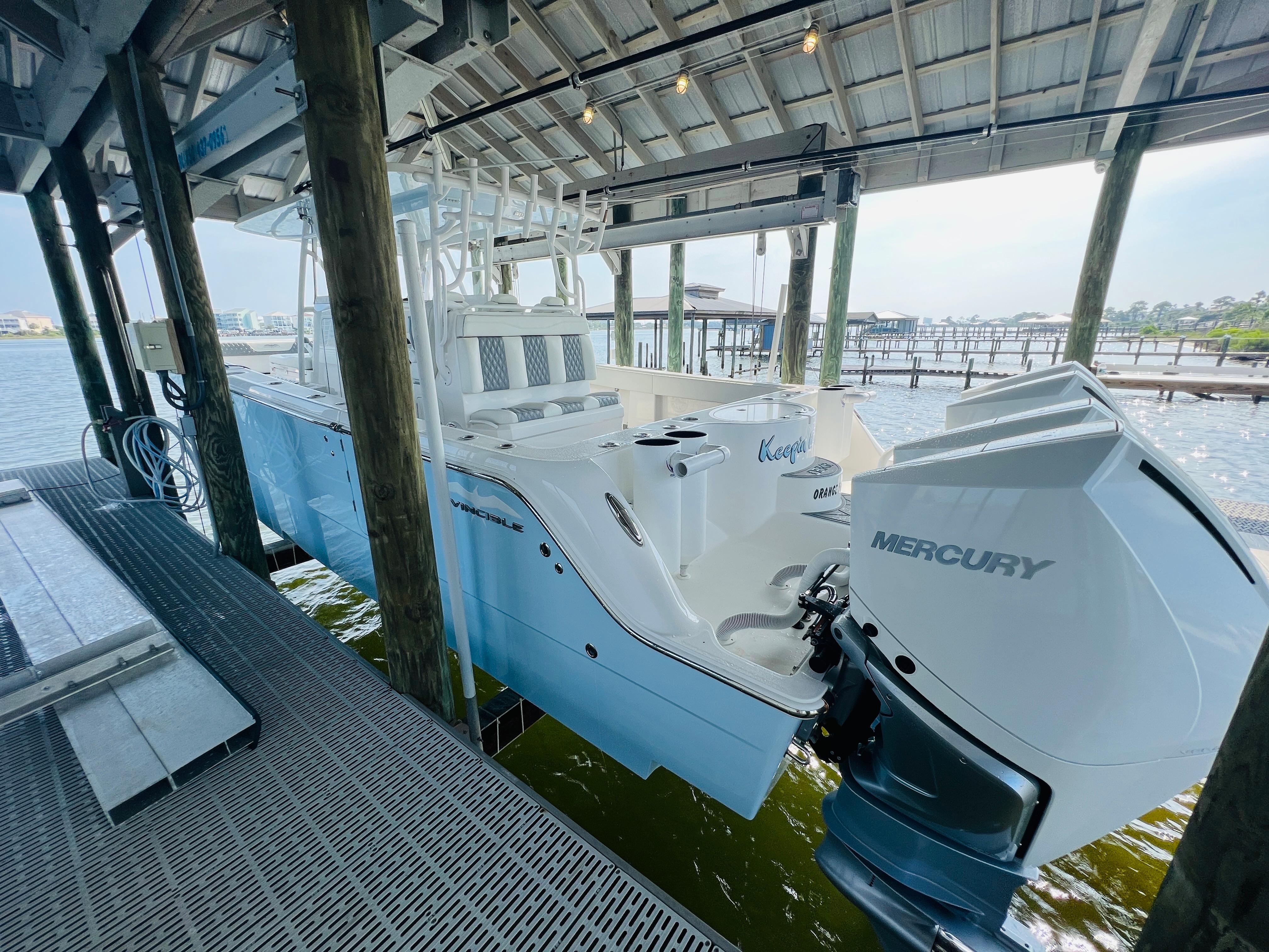 2021 Invincible 35' Catamaran Center Console Boote Kaufen - YachtWorld