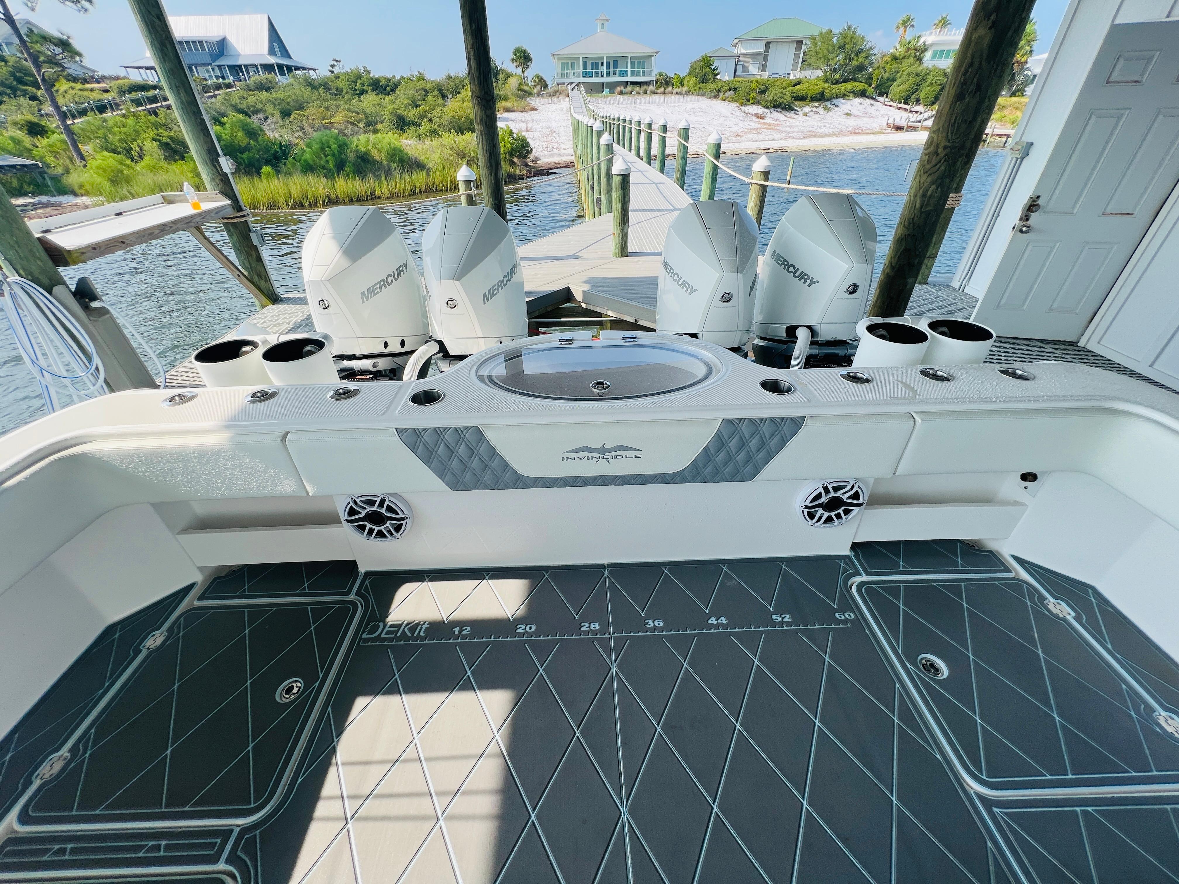 2021 Invincible 35' Catamaran Center Console Boote Kaufen - YachtWorld