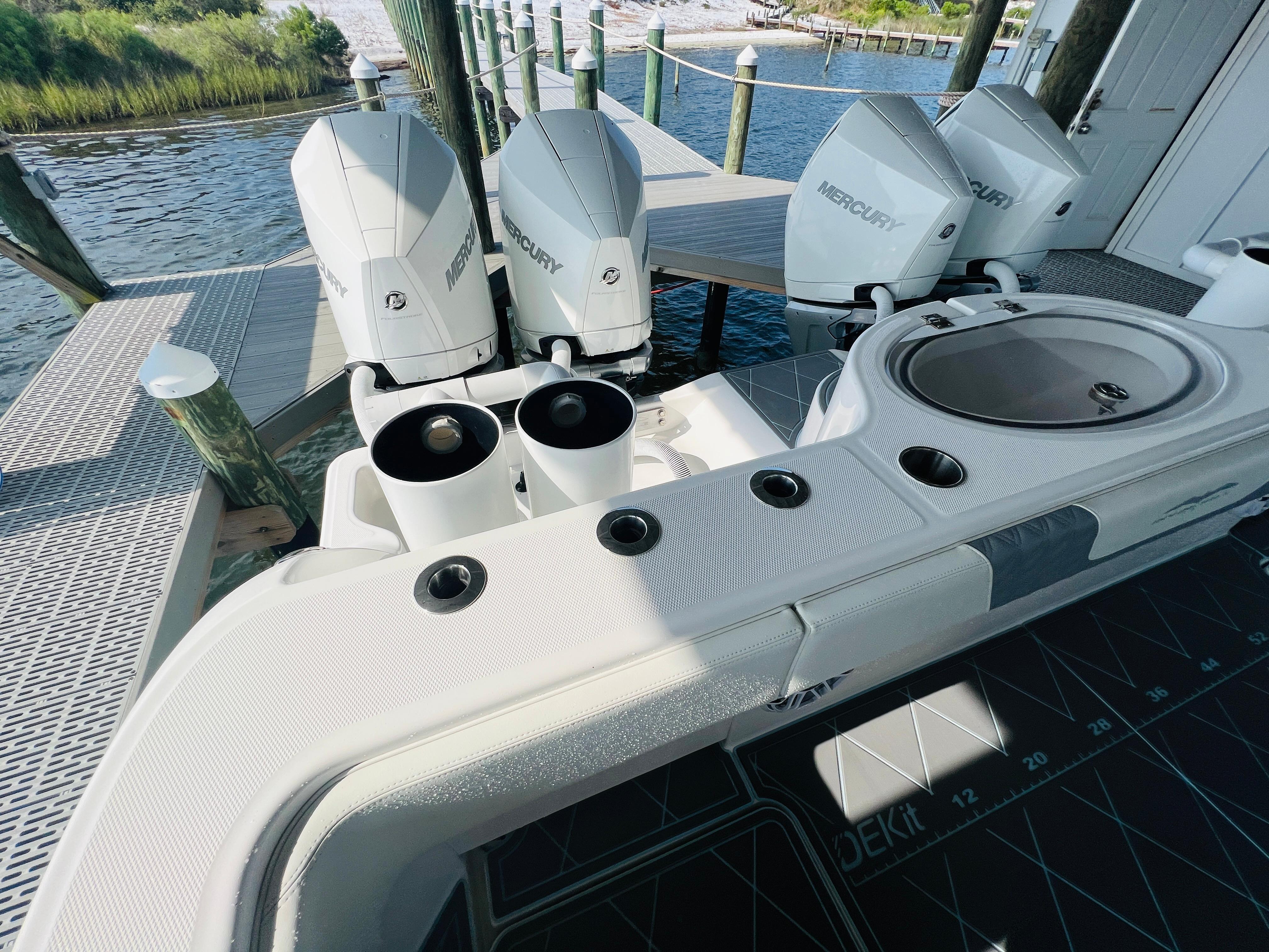 2021 Invincible 35' Catamaran Center Console Boote Kaufen - YachtWorld