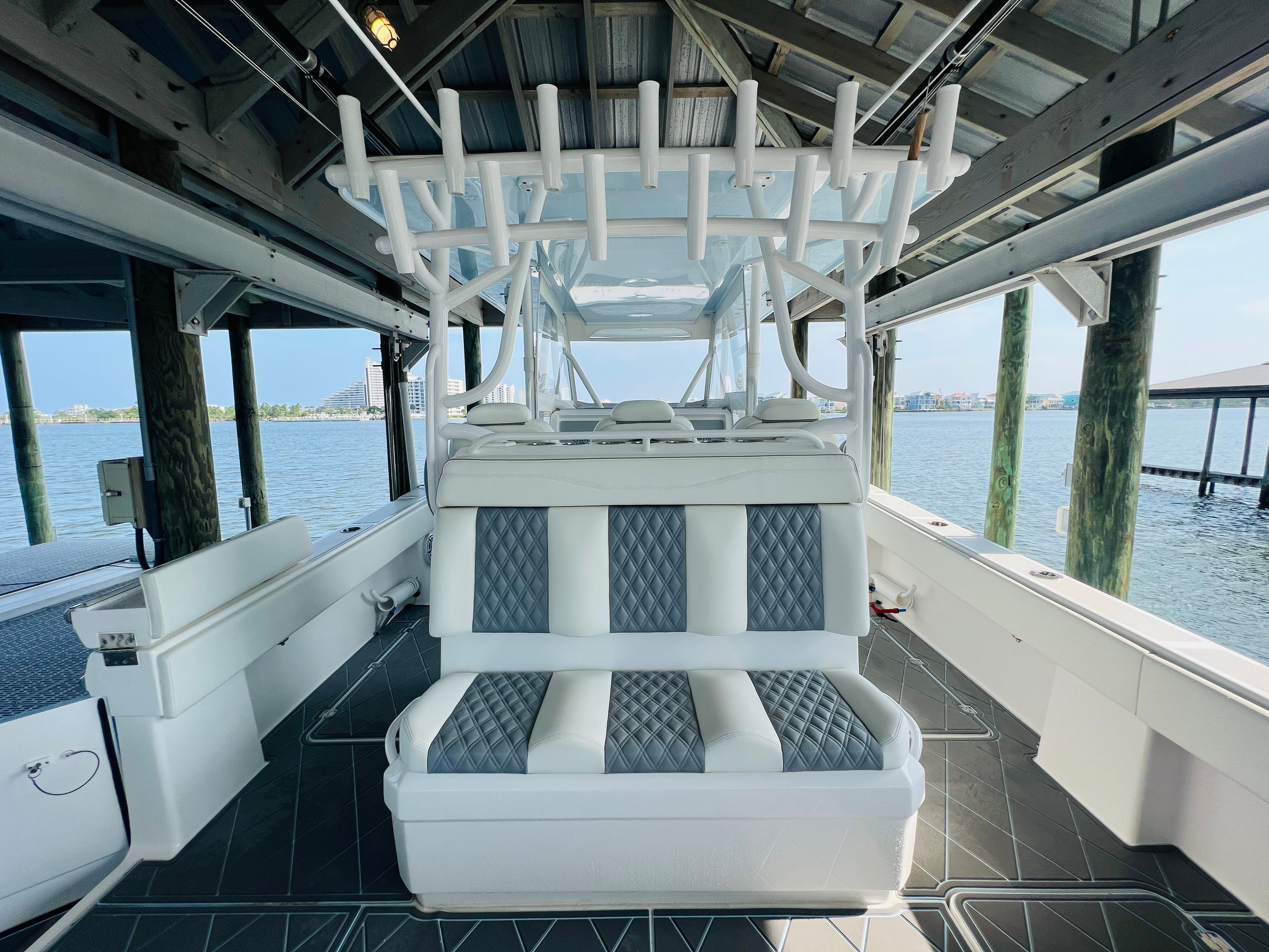 2021 Invincible 35' Catamaran Center Console Boote Kaufen - YachtWorld