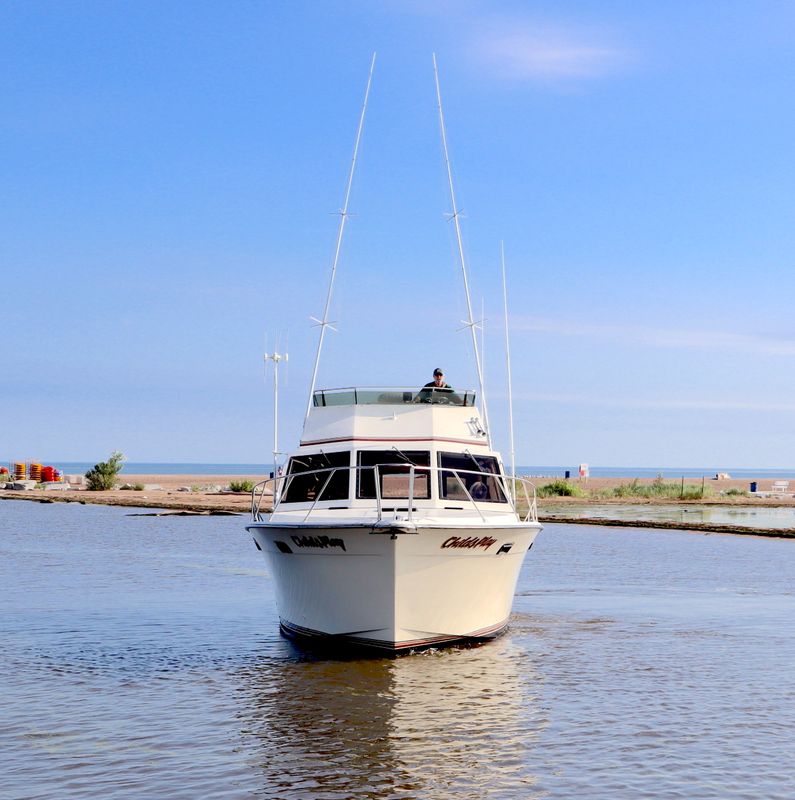 1980 Pacemaker 38 Sportfish Convertible - Weber Yachts