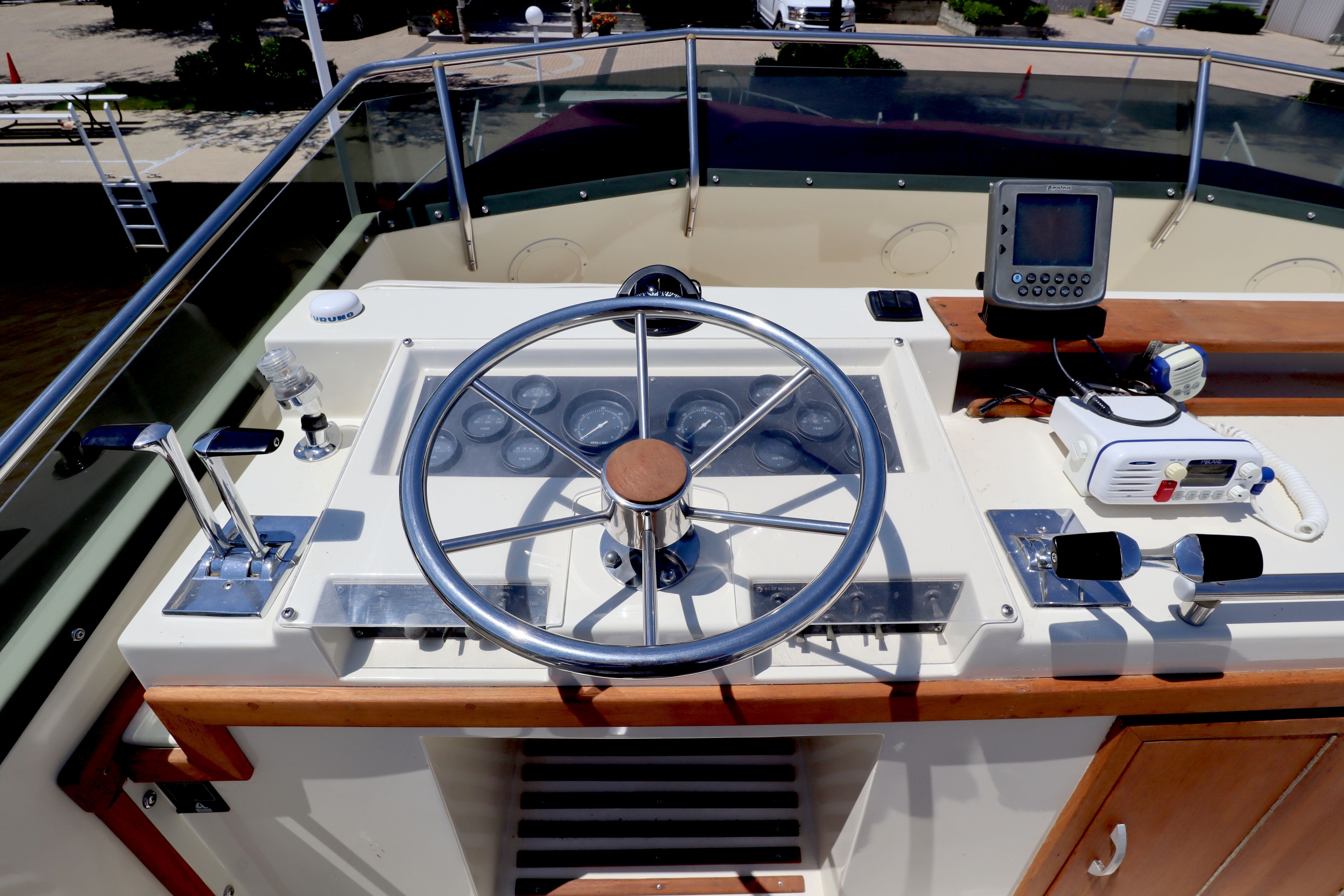 1980 Pacemaker 38 Sportfish Convertible - Weber Yachts