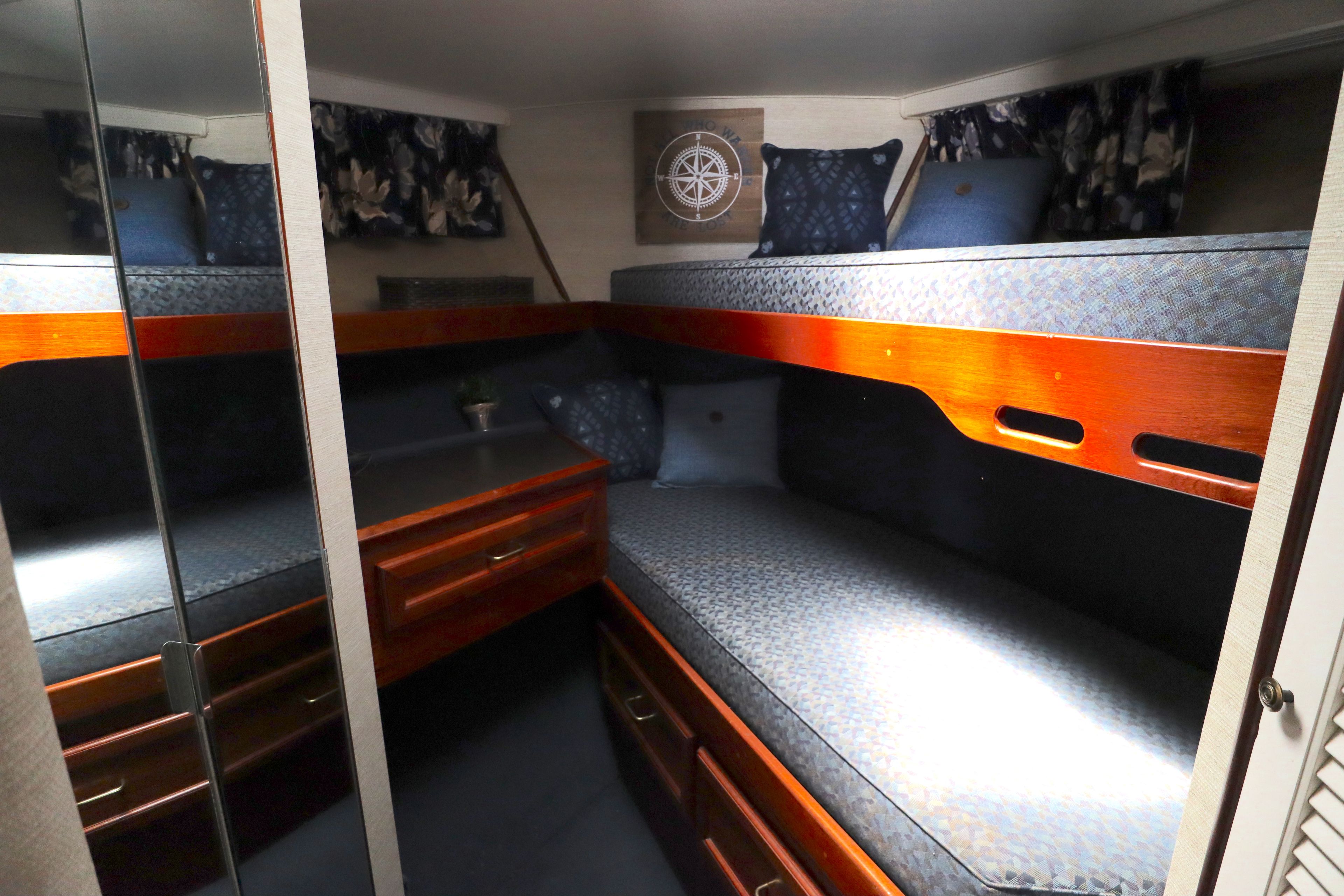 1980 Pacemaker 38 Sportfish Convertible - Weber Yachts