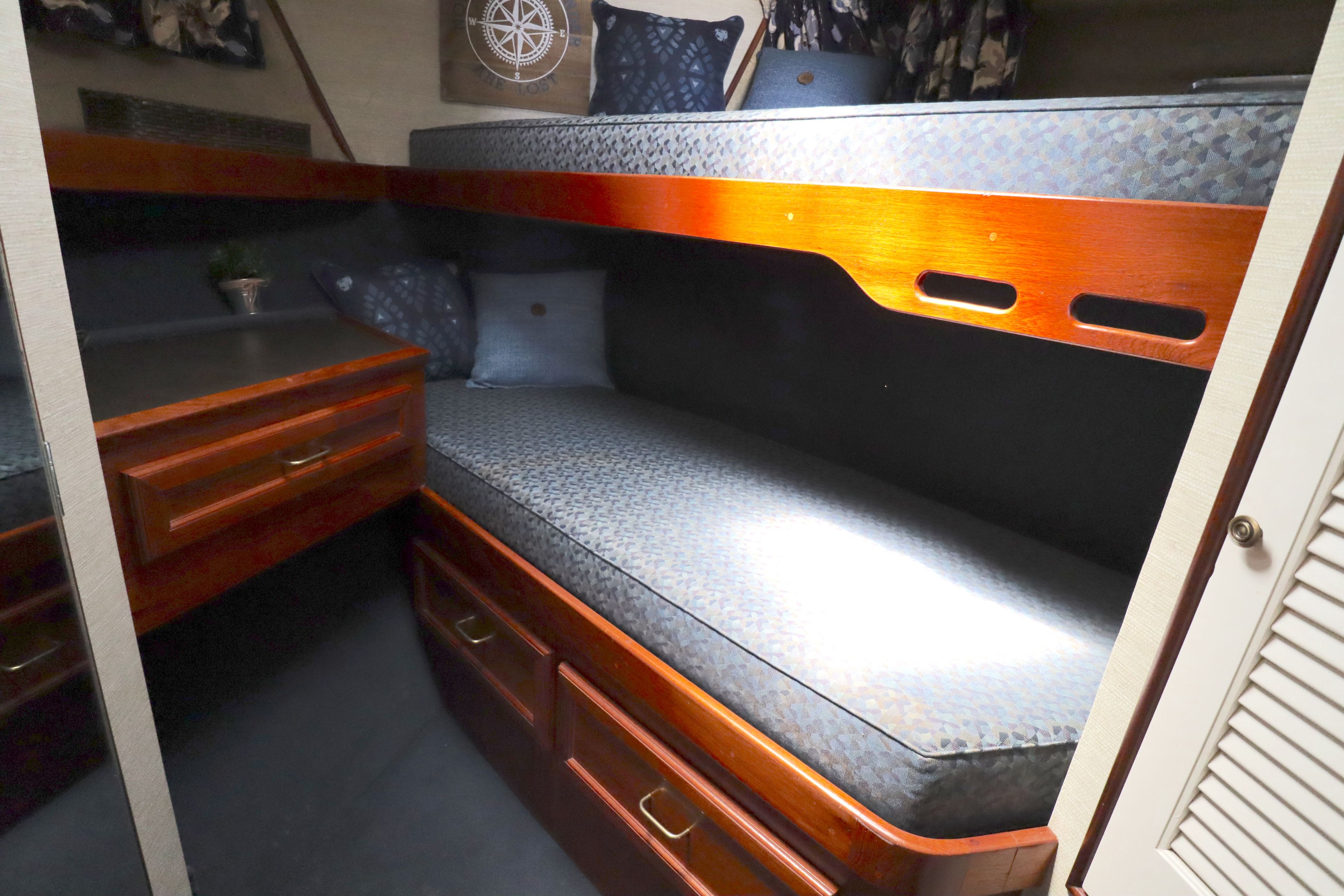 1980 Pacemaker 38 Sportfish Convertible - Weber Yachts