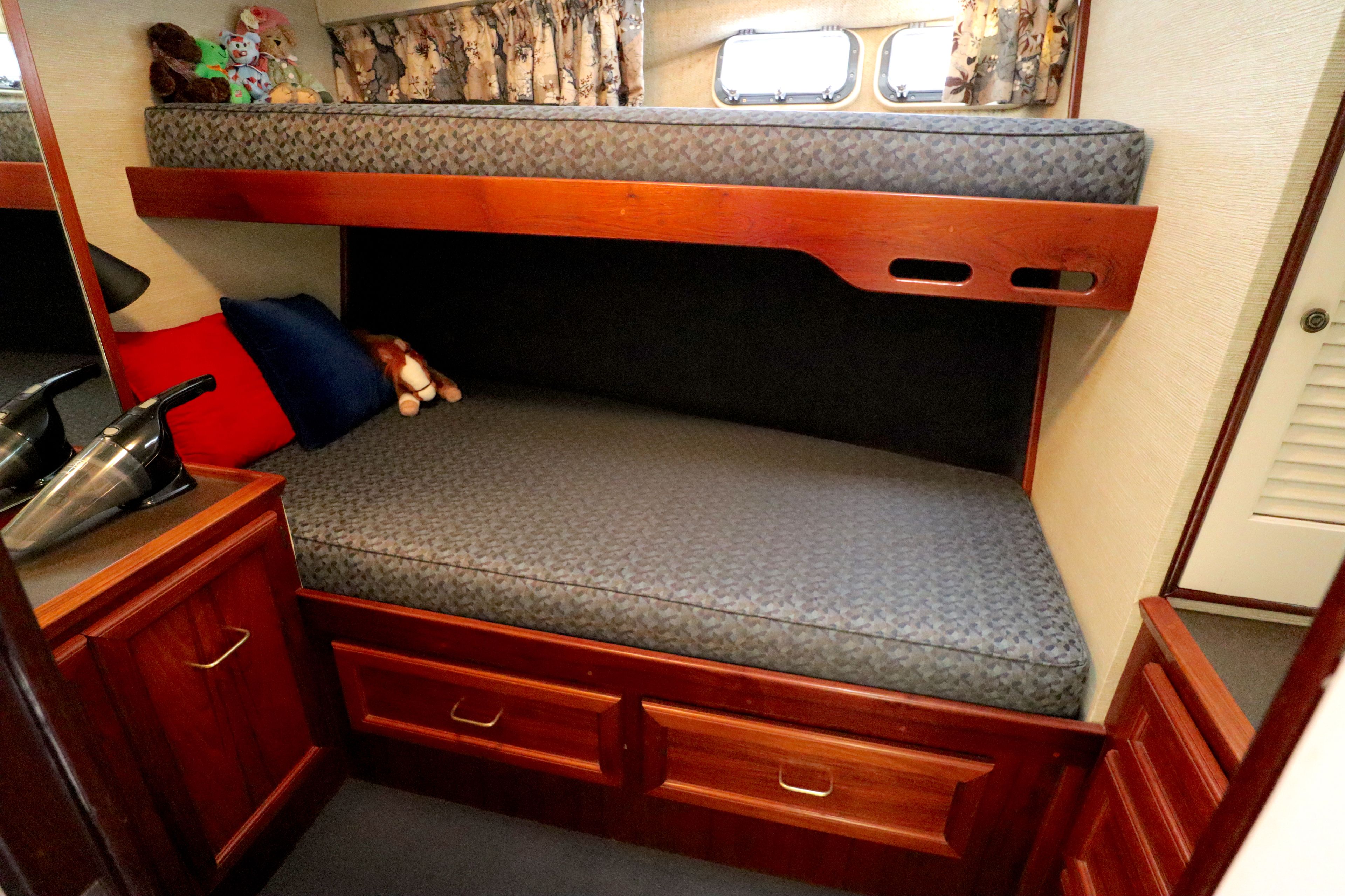 1980 Pacemaker 38 Sportfish Convertible - Weber Yachts