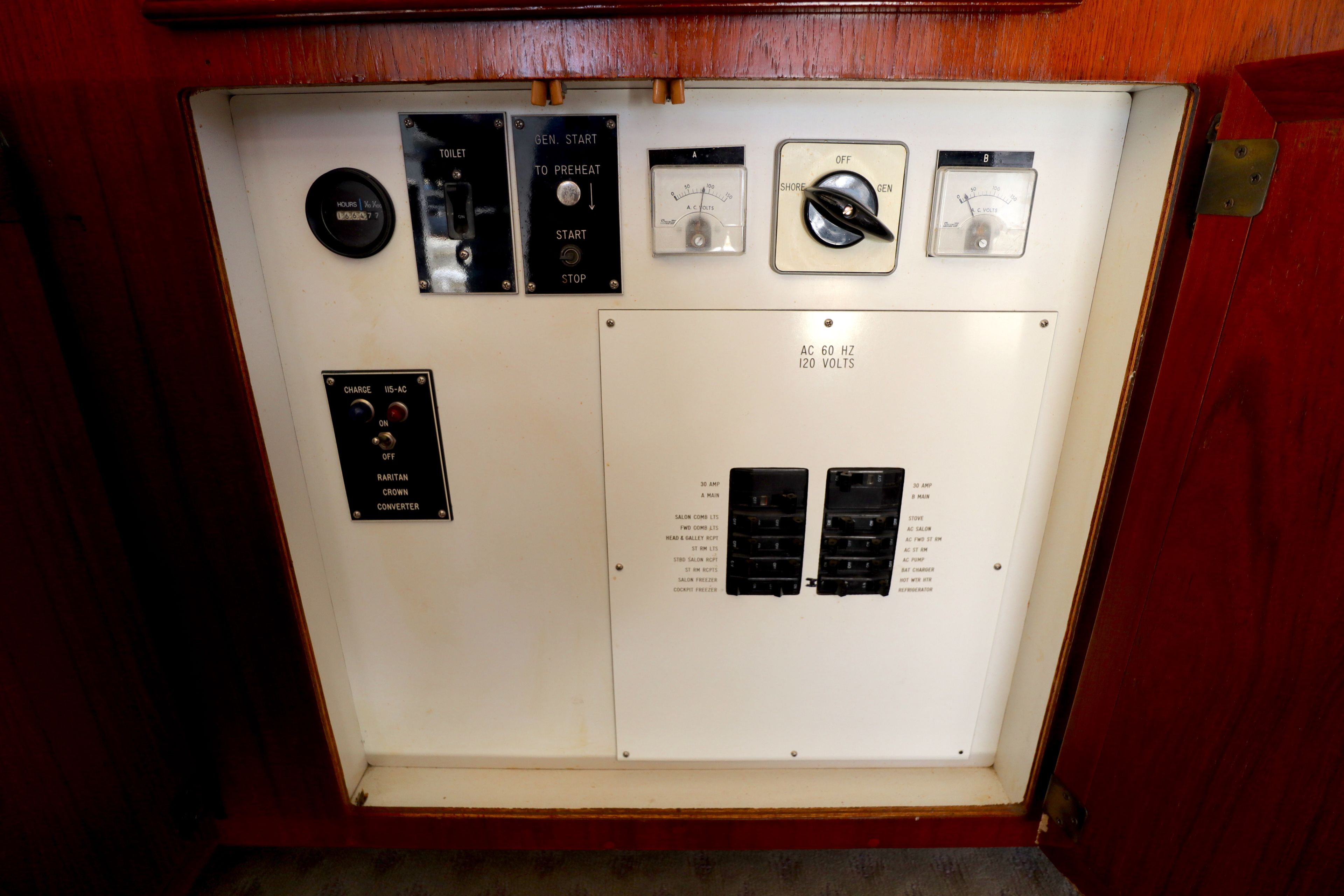 1980 Pacemaker 38 Sportfish Convertible - Weber Yachts