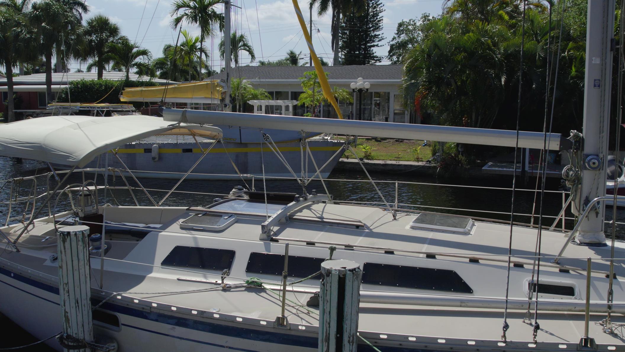 1986 O'Day 39 Aft Cockpit 4ft 9in Draft Slup Kaufen - YachtWorld