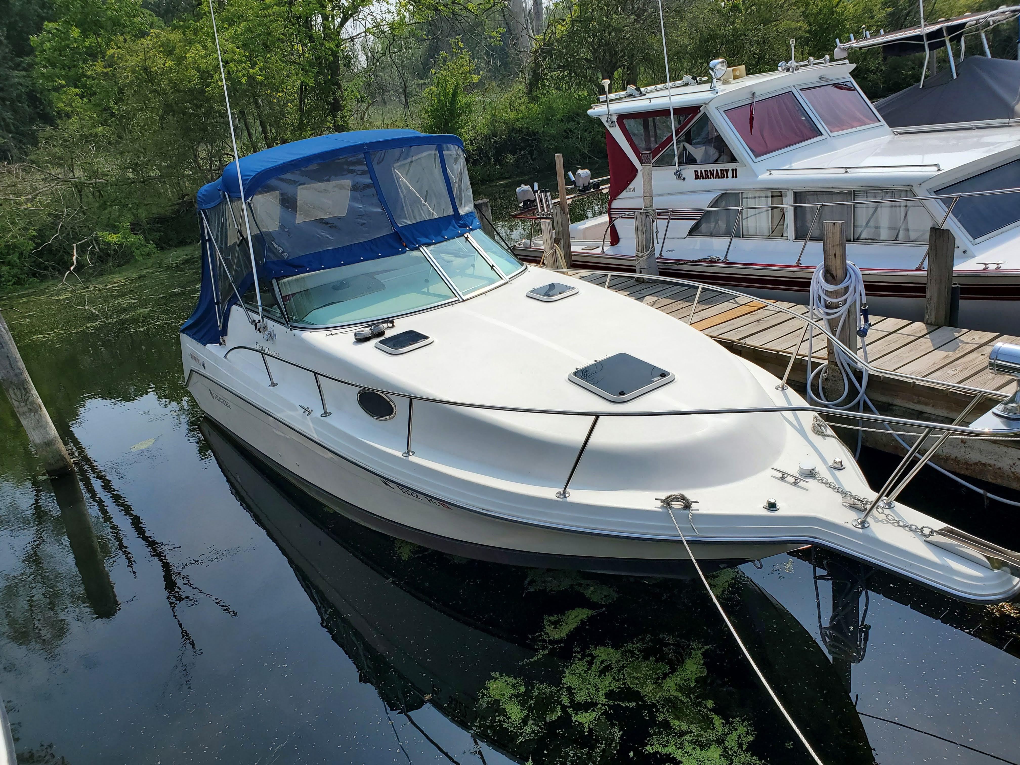 1995 Rinker 265 Fiesta Vee Express Cruiser for sale - YachtWorld