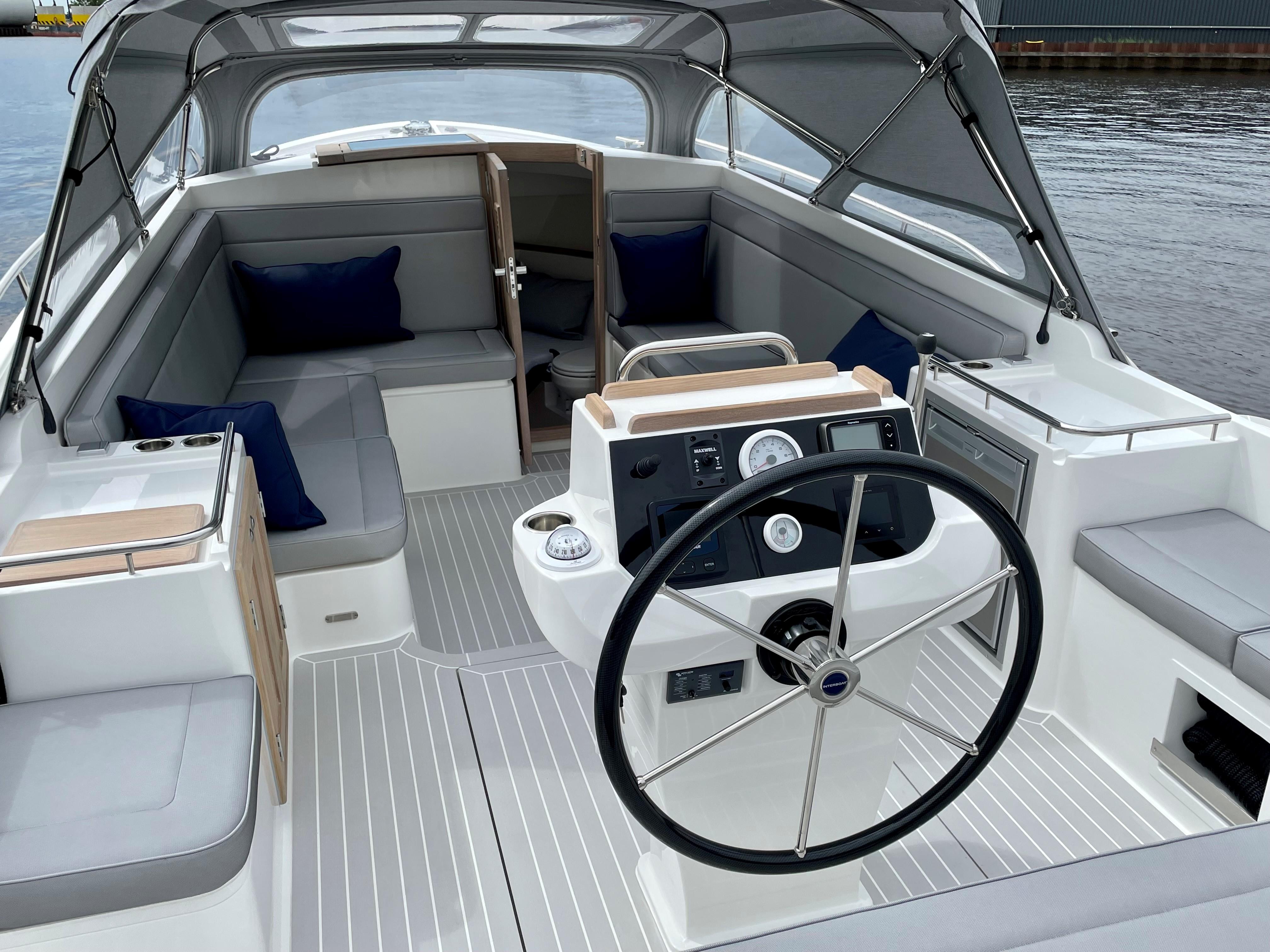 Interboat Intender 950 Cabrio (nieuw) | 2022 | 10m | Boatshop24