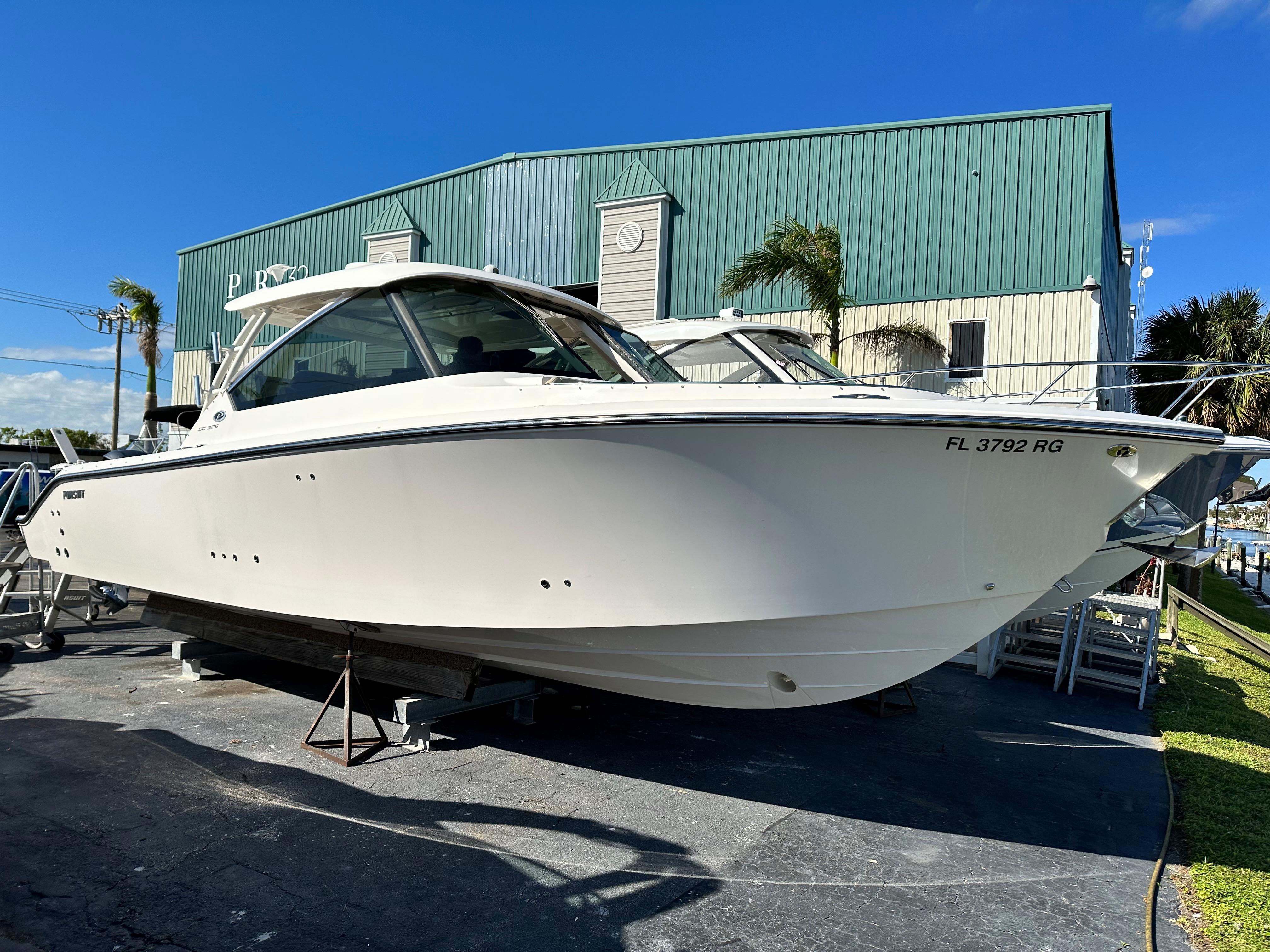 2017 Pursuit DC 325 Dual Console Dual Console for sale - YachtWorld