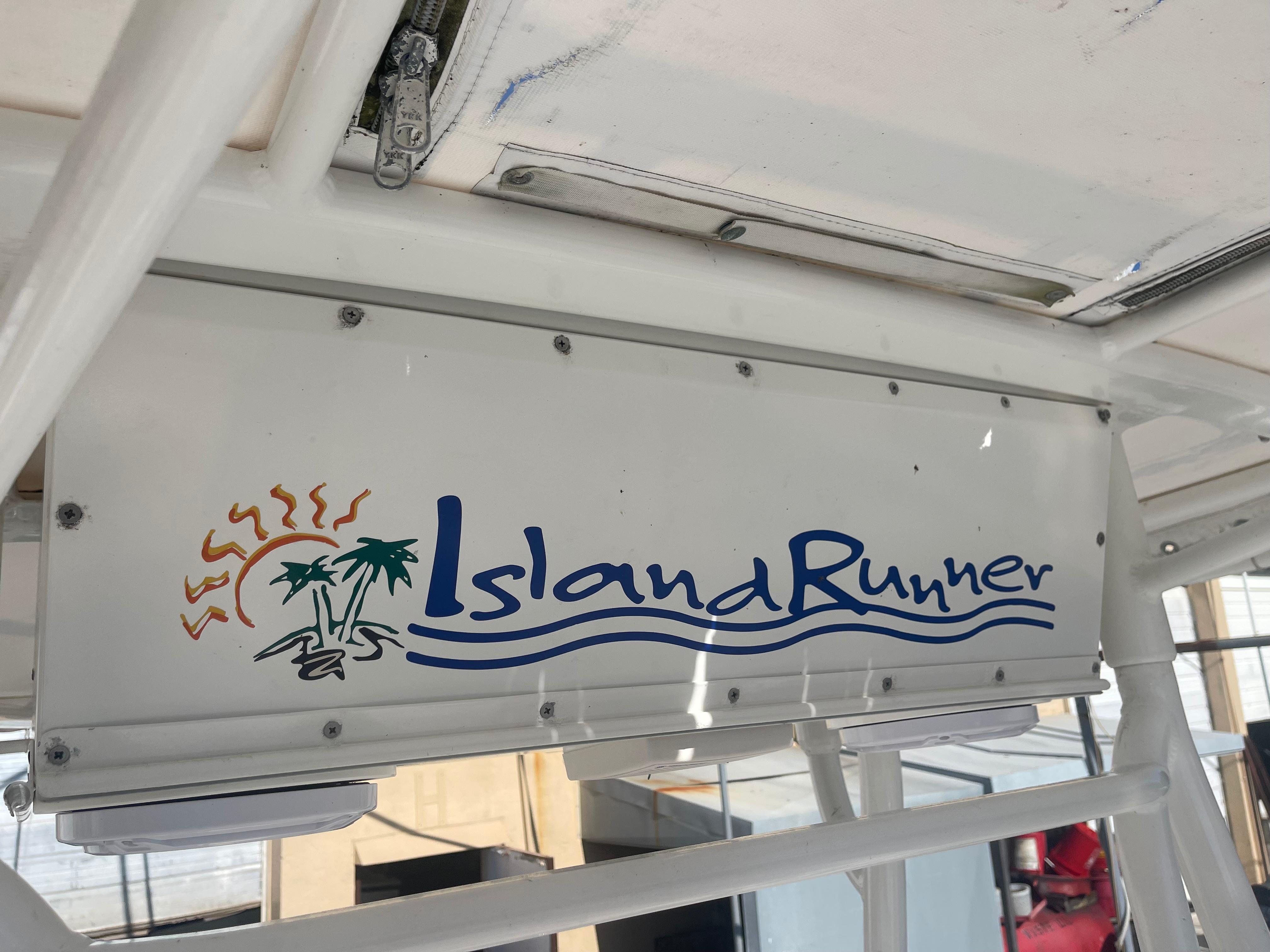 1984 Island Runner Center Console Senterkonsoller til salgs- YachtWorld