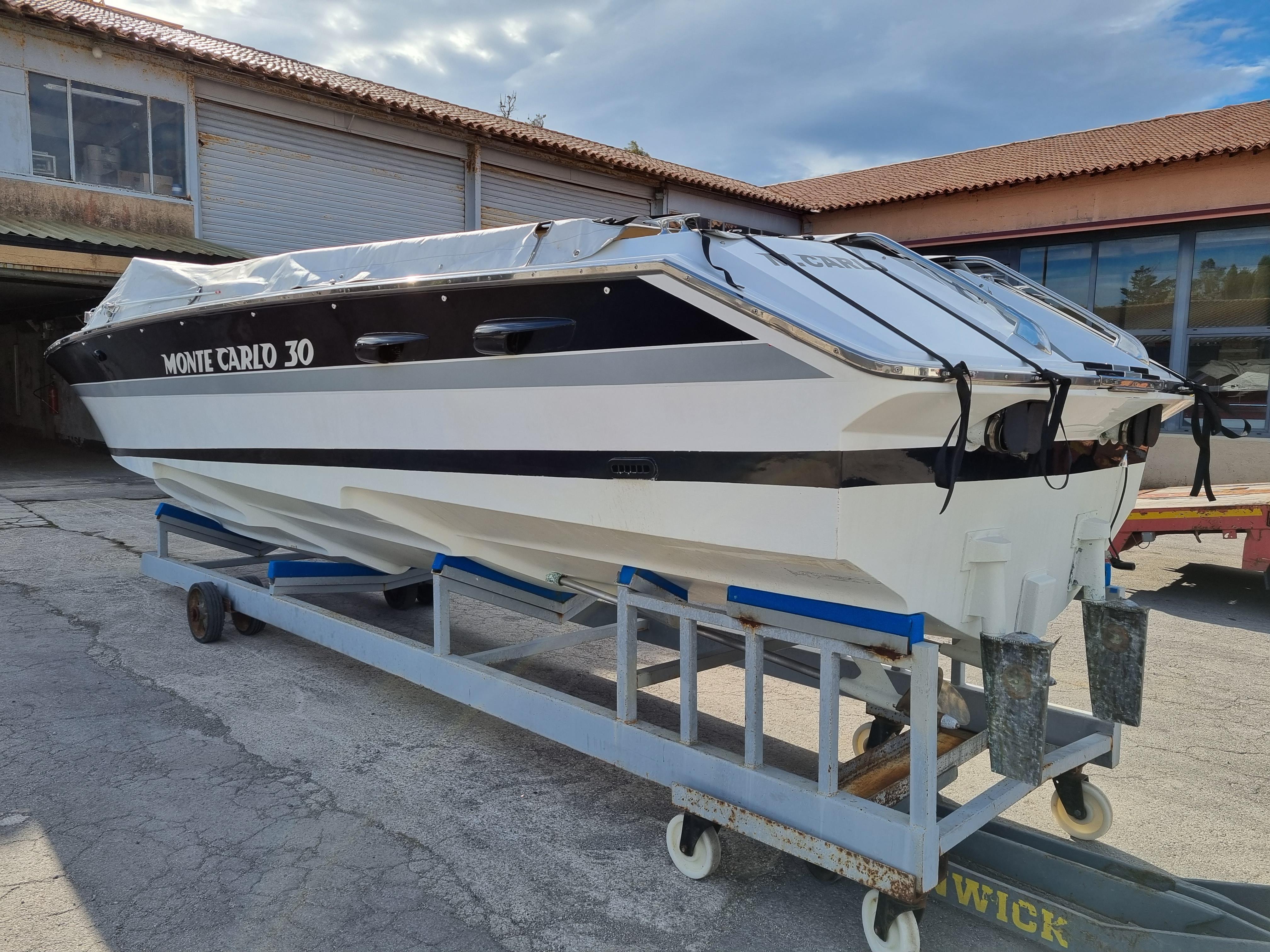 1992 Monte Carlo Yachts 30 High Performance for sale - YachtWorld